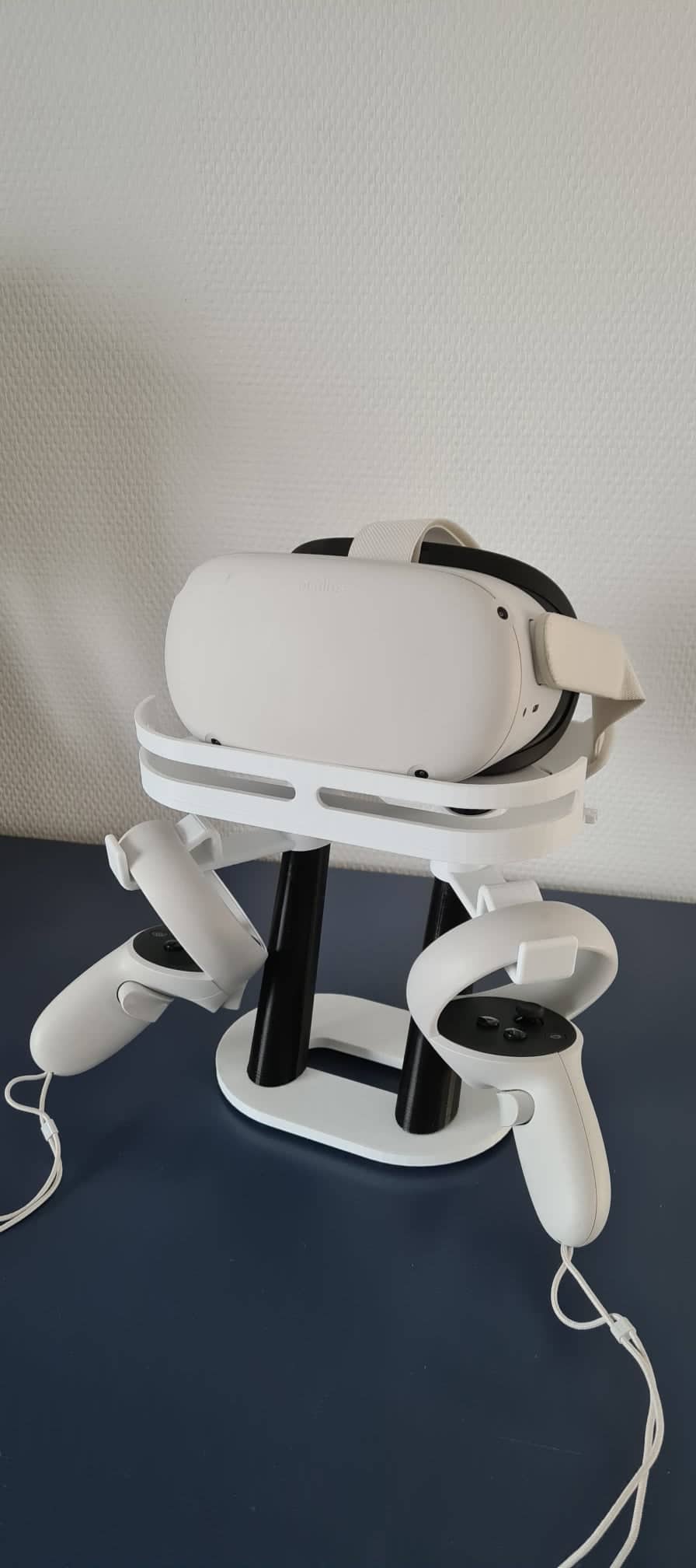 Support Oculus Quest 2 / Oculus Quest 2 Stand imprimable en 3D • fait ...