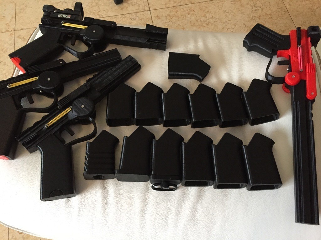 Free STL file FN-FAL / AR Grip (M3 Bolt Version with Storage)・3D ...