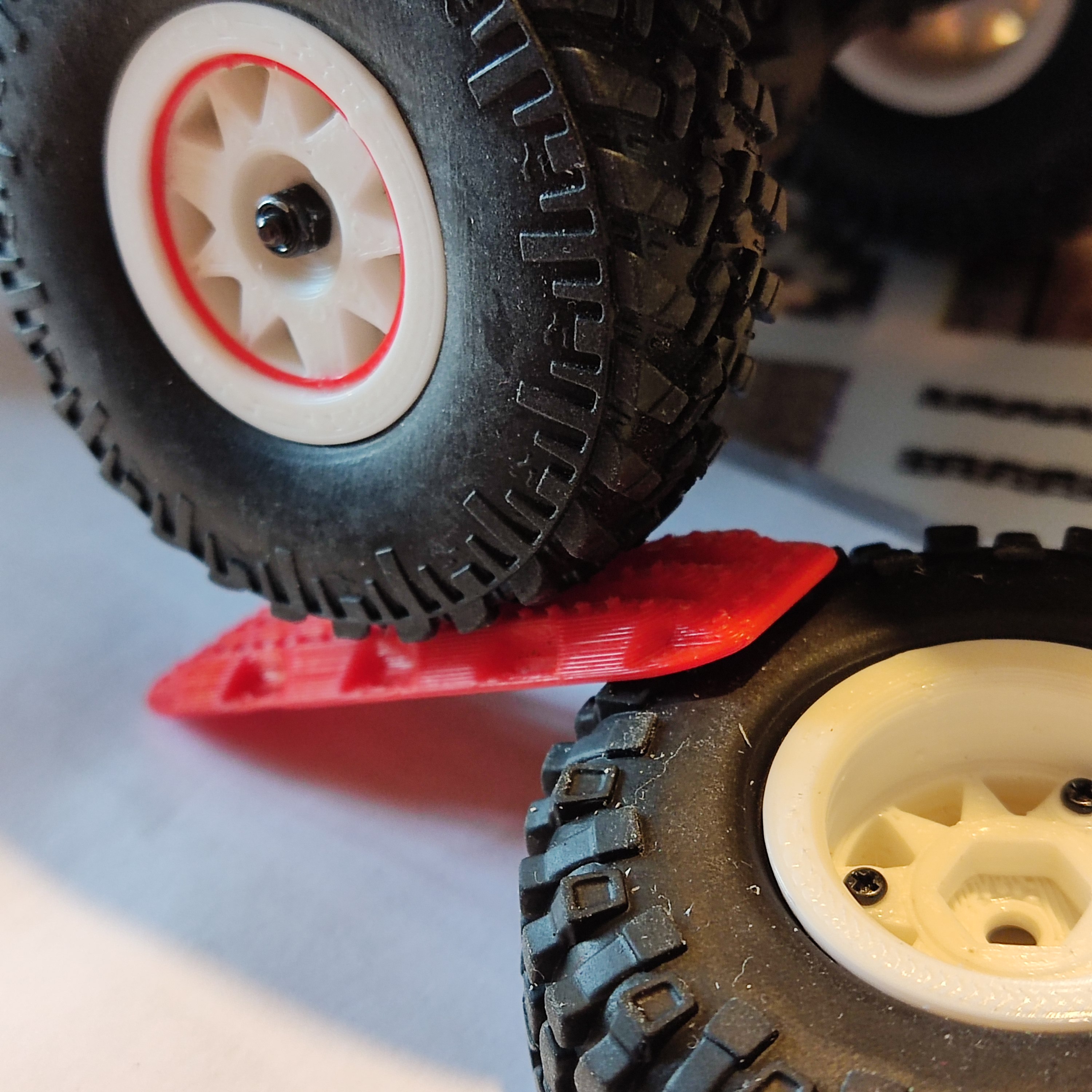 STL file 1/24 Crawler Maxtrax plate SCX24 or any other 📱・3D print ...