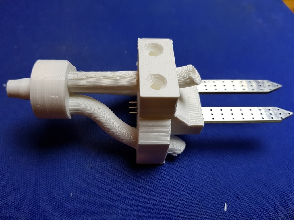 Free 3D file Soil humidity sensor with integrated watering system 🌳・3D ...