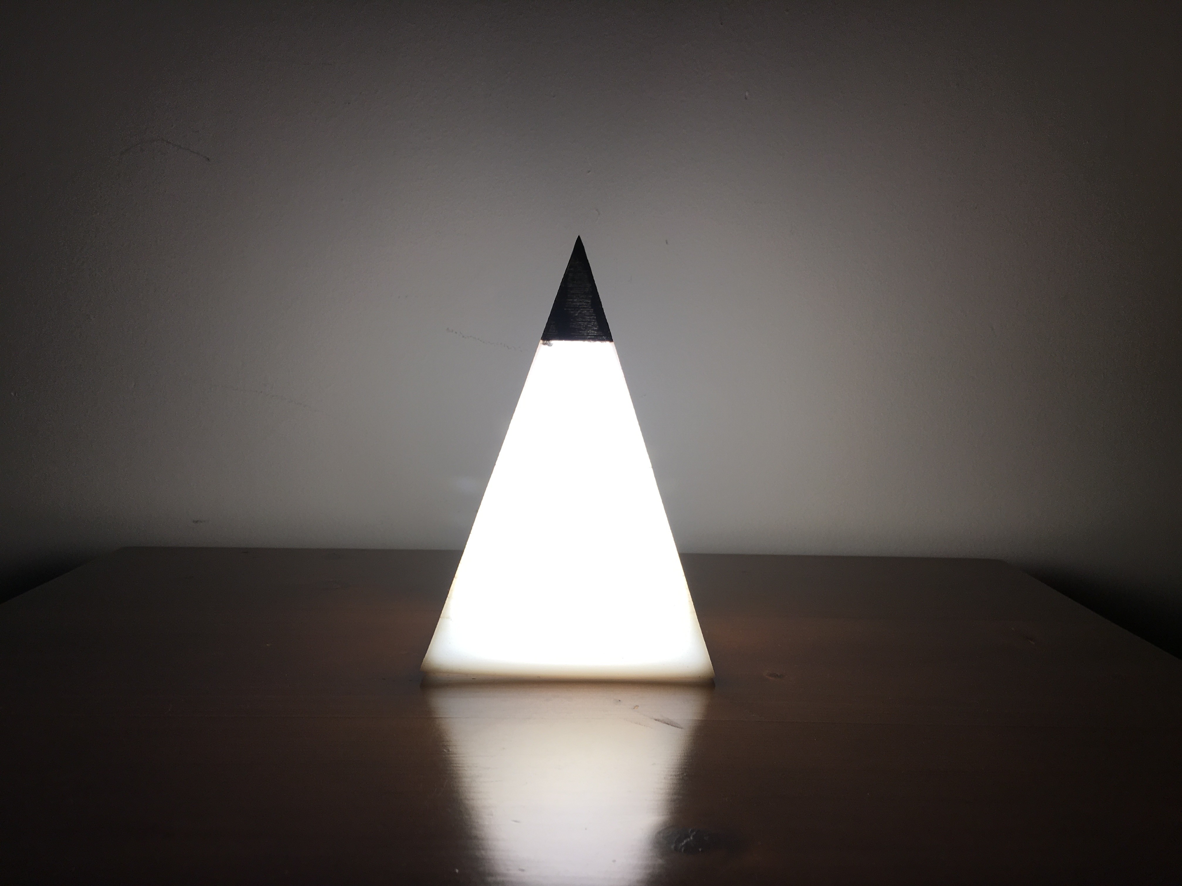 Файл STL Pyramid's light LED 230V for bedroom or office・Шаблон для 3D ...