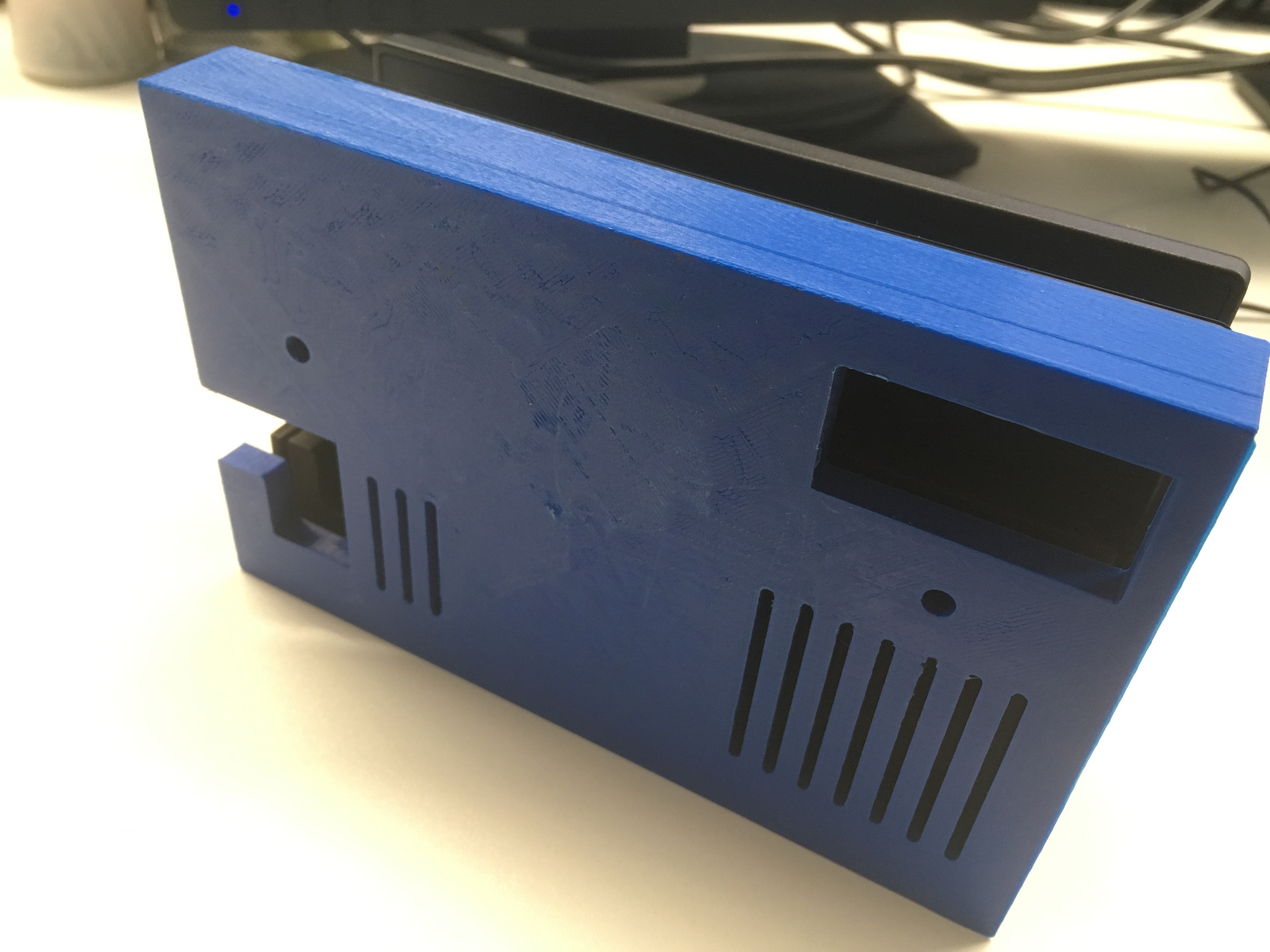 STL file Wall bracket Nintendo Switch・3D printable model to download・Cults