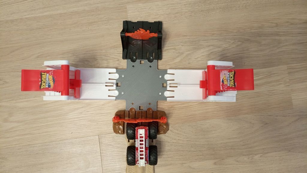 Free STL file Monster truck intersection for Hot Wheels 👹・3D print ...