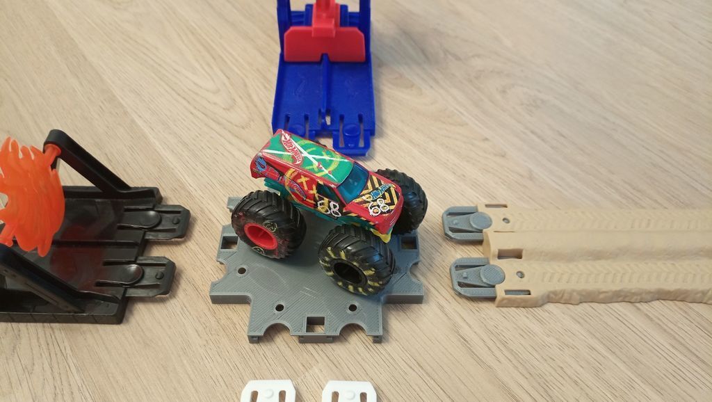 Free STL file Monster truck intersection for Hot Wheels 👹・3D print ...