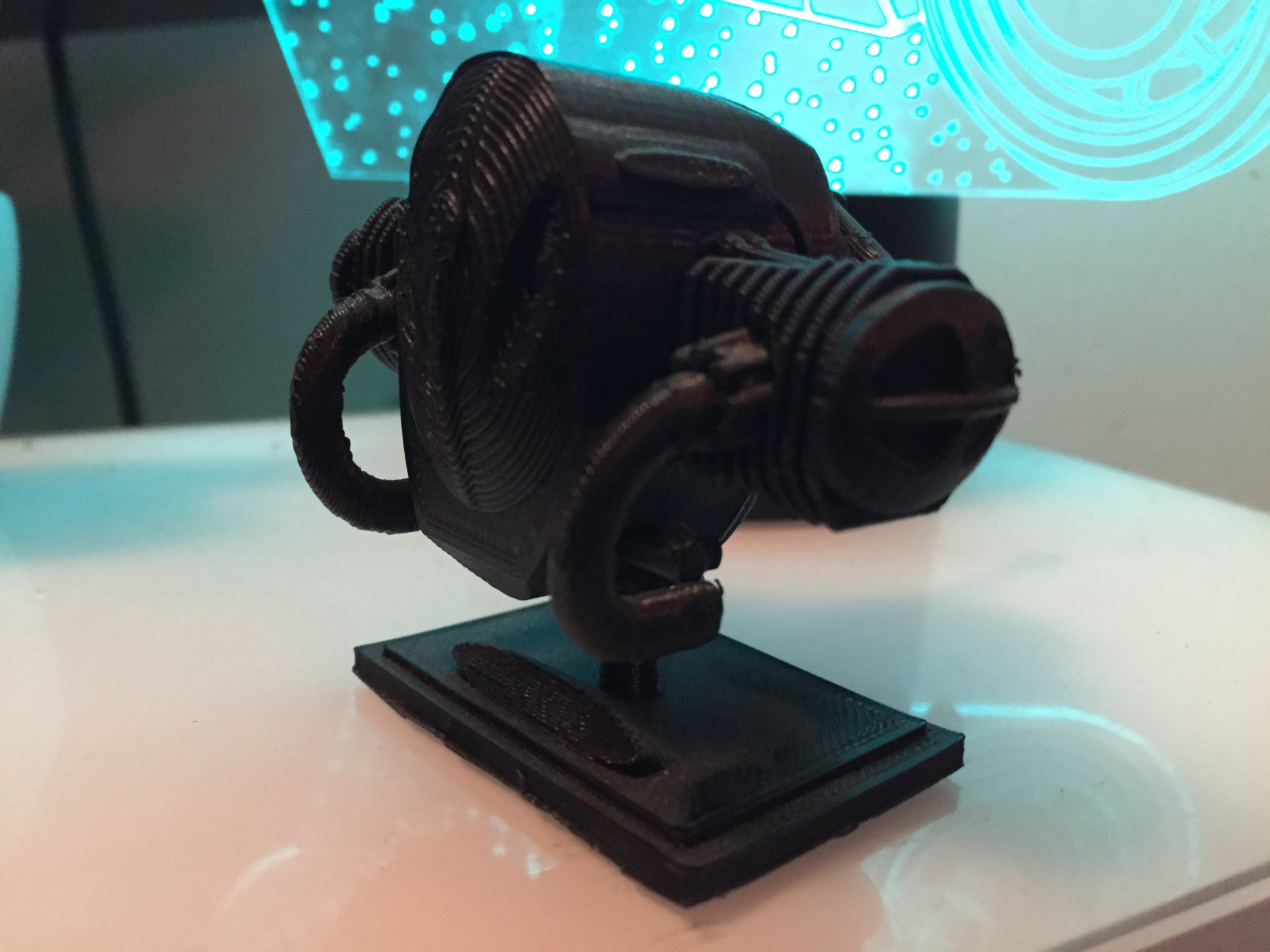 STL file engine bmw R18・3D print object to download・Cults