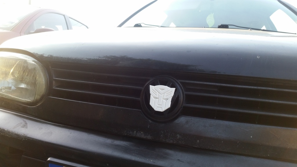 Archivo 3D gratis Volkswagen VW Golf 3 Autobot Transformers Front Emble ...