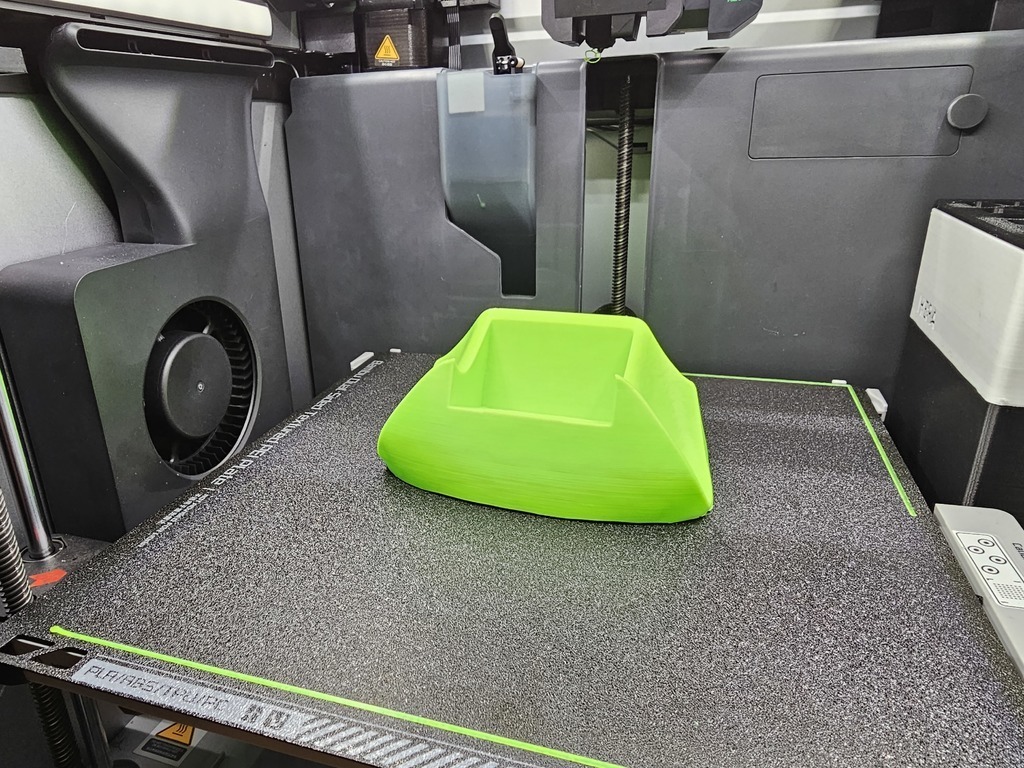 Free 3D file Minimalistic Xbox Controller Stand for Razer Wolverine ...