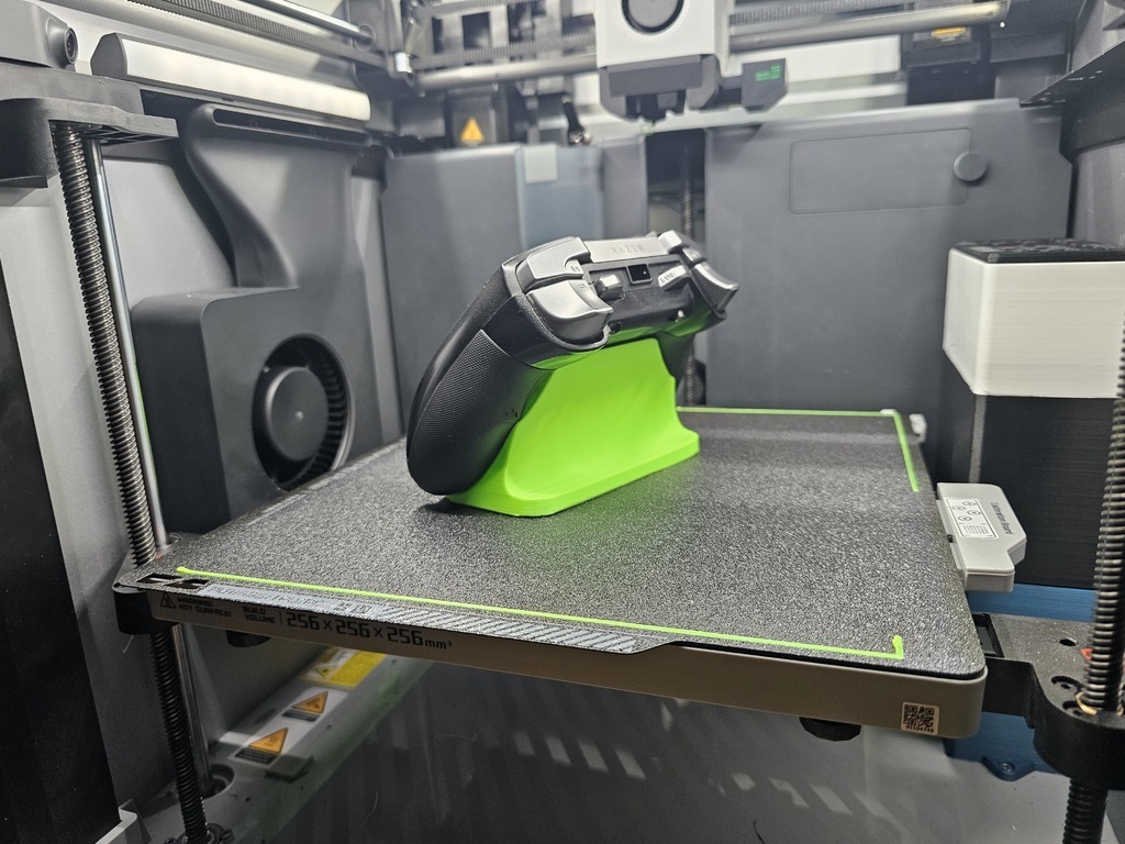 Free 3D file Minimalistic Xbox Controller Stand for Razer Wolverine ...