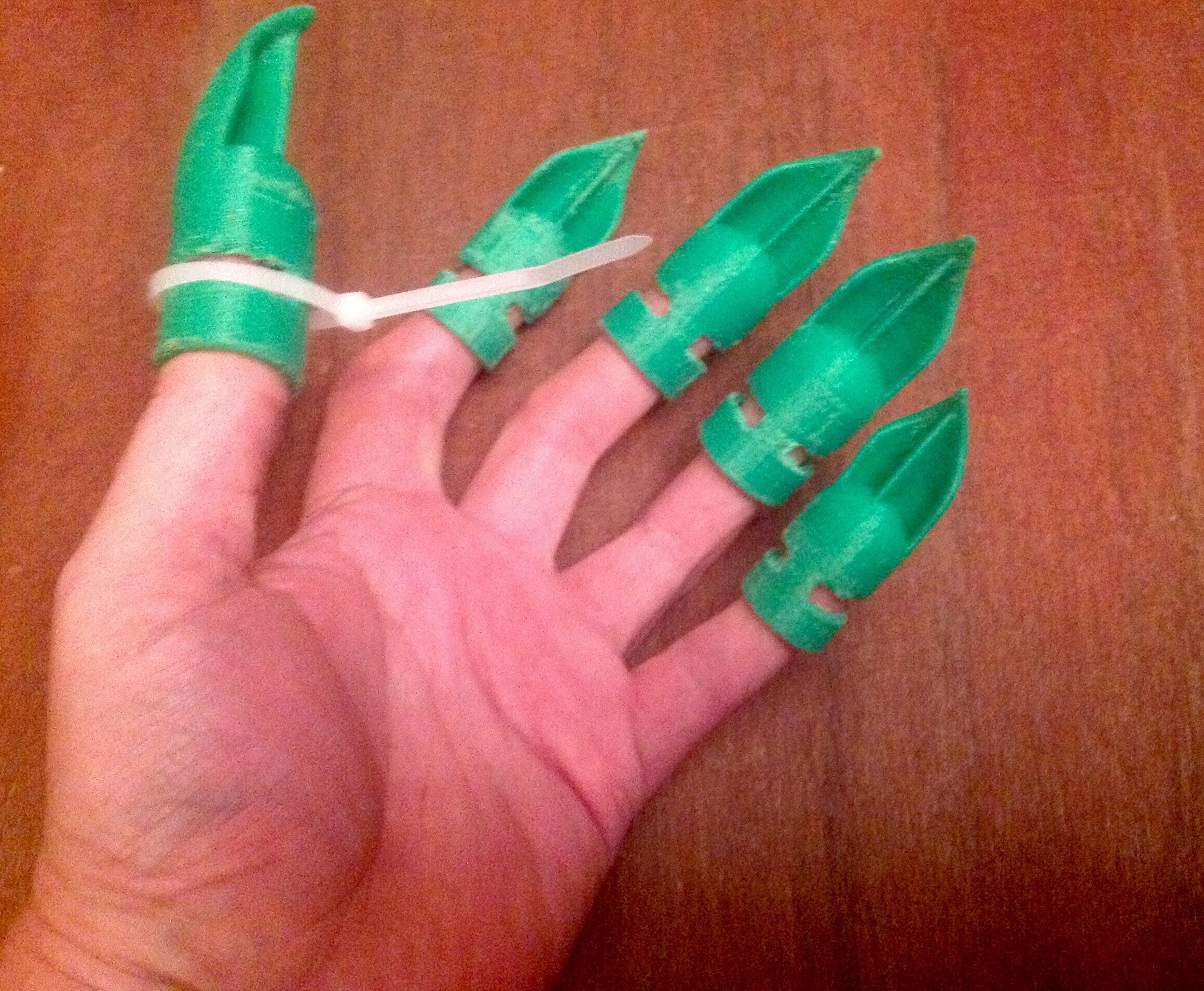 STL file Garden finger claw 🔧・Model to download and 3D print・Cults