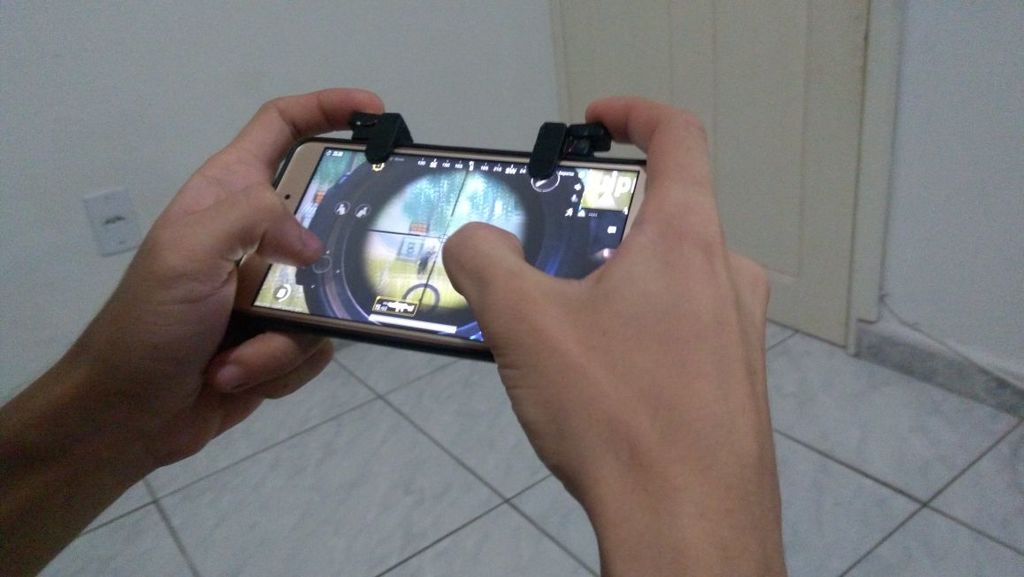 Free 3D file Smartphone Trigger 📱・3D printing model to download・Cults