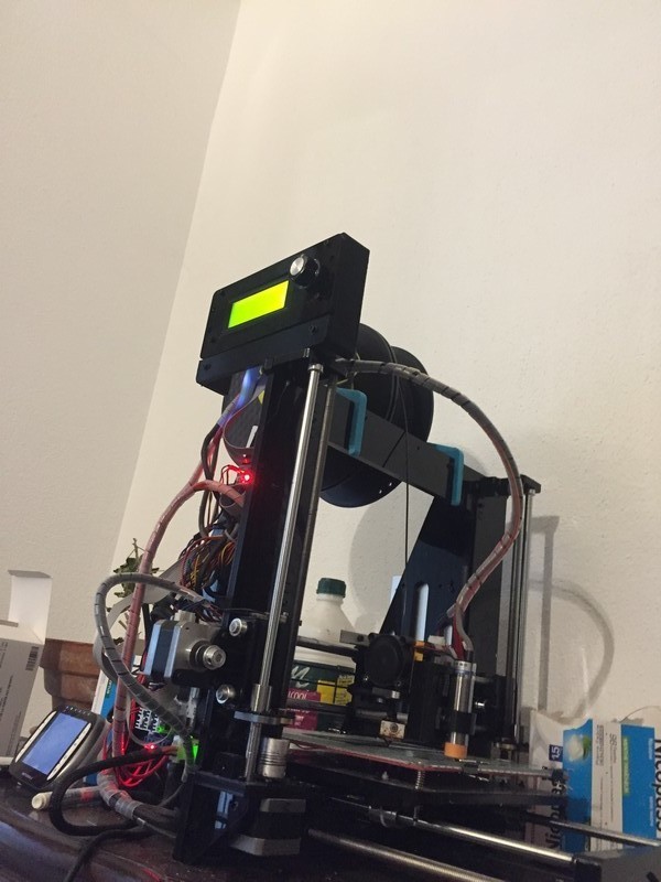 Free STL file Prusa I3 side screen support・3D printing model to ...