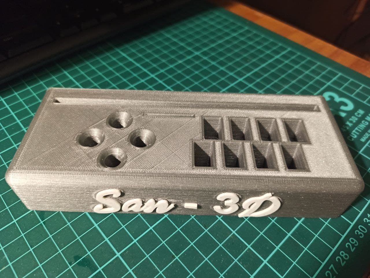 STL file Cutter Support・3D printer design to download・Cults