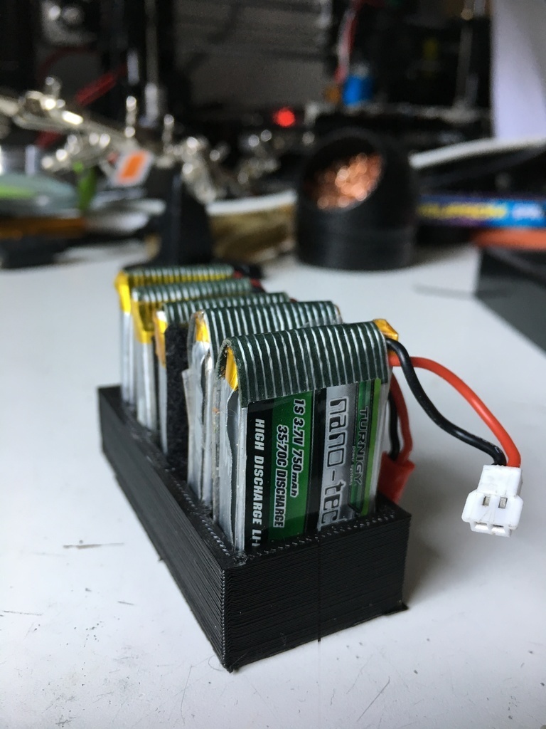 Free 3D file Customizable container for 1s LiPo 🔋・3D print model to ...