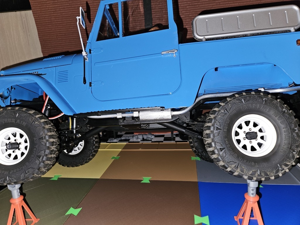 Archivo 3D gratuito FMS FJ40 exhaust・Design para impresora 3D para ...