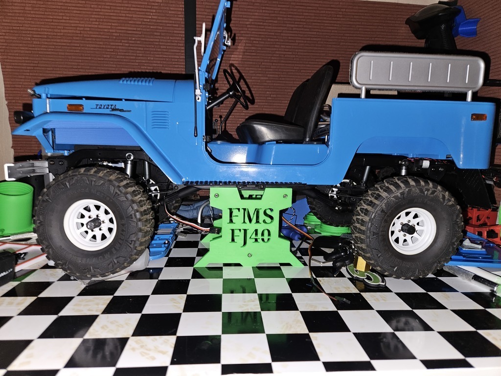 Free 3D file FMS 1/10-1/6 stand 🚁・3D print model to download・Cults