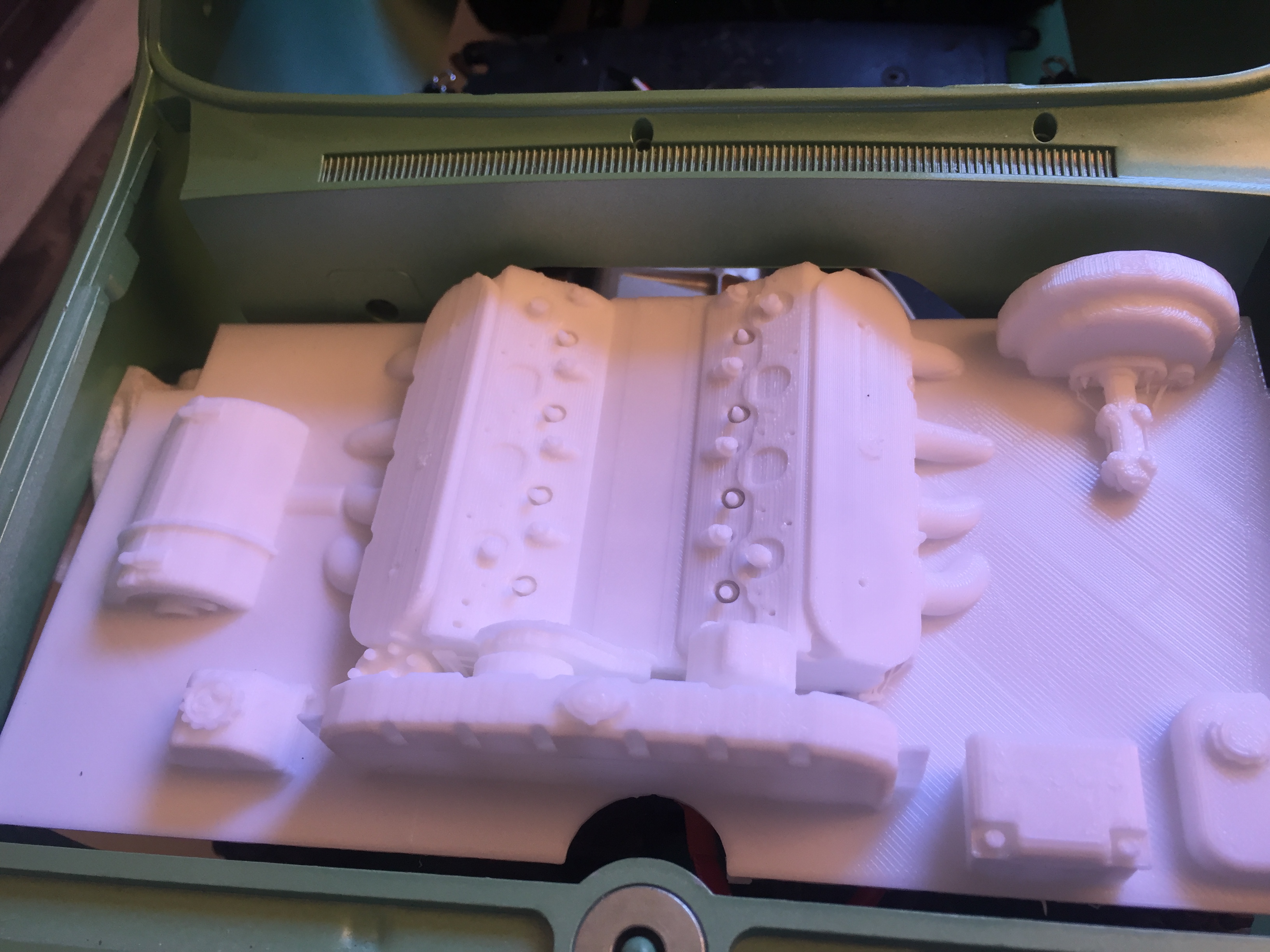 Free STL file Chevrolet Engine bay 🚙・3D printing design to download・Cults