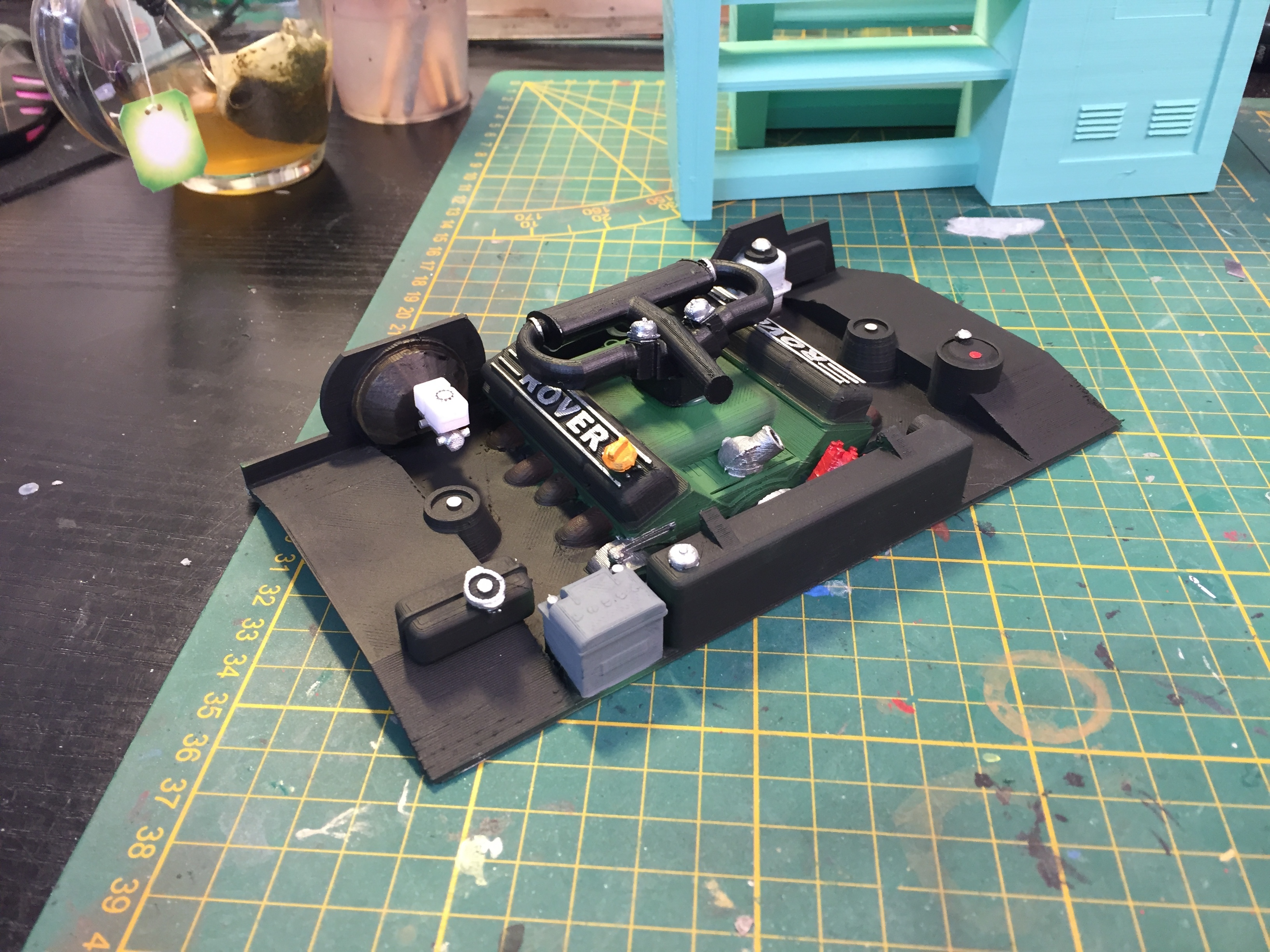 STL file Engine Bay RANGE ROVER classic 1/10 🌆・3D print design to ...