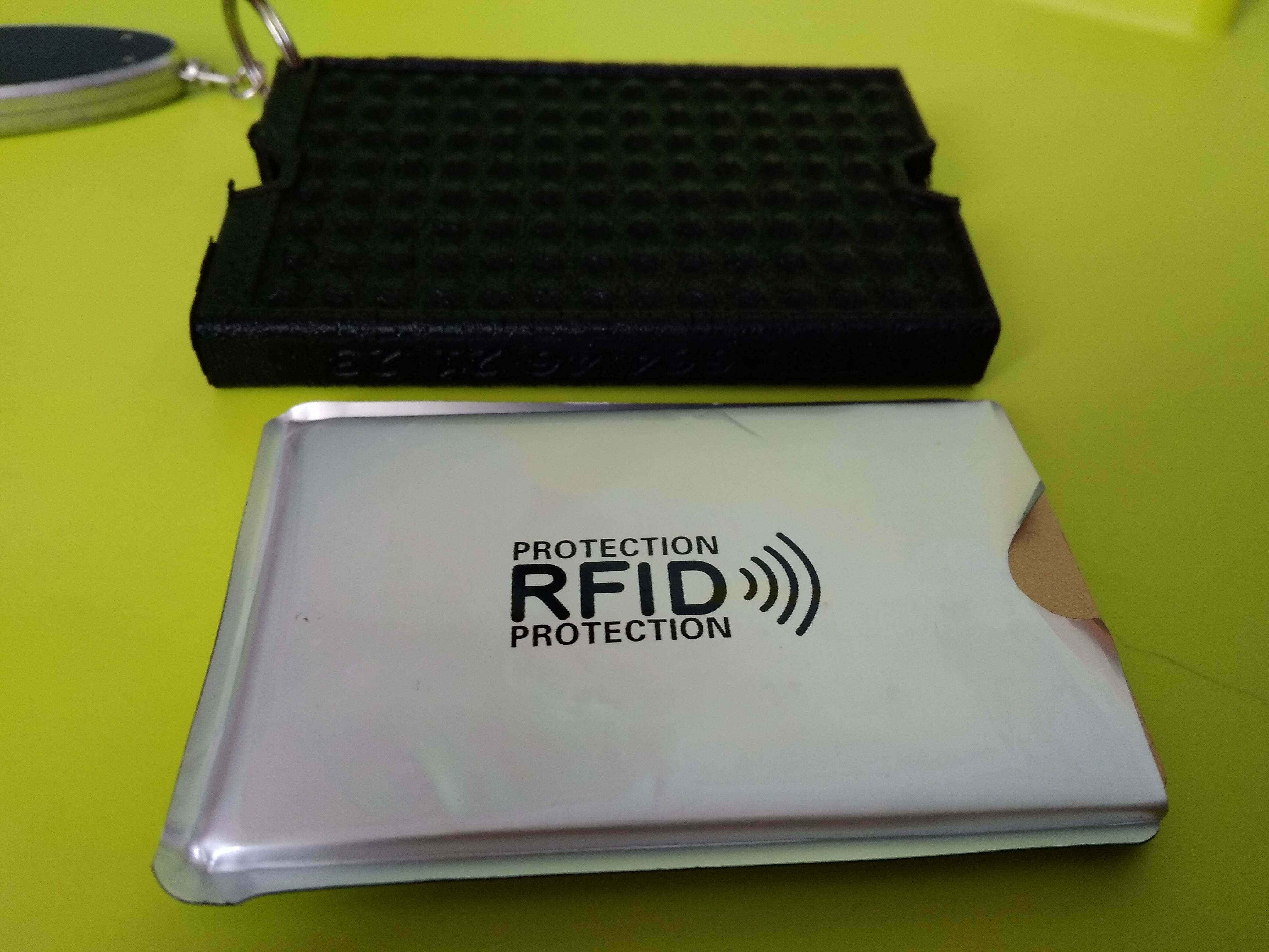 Free STL file Flex TPU Slim Credit Card RFID Wallet・3D print design to ...