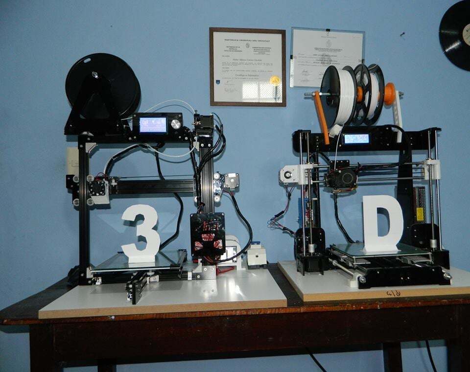 Archivo STL gratuito 3D - letter with stand- Letras para exposición. 🎭 ...