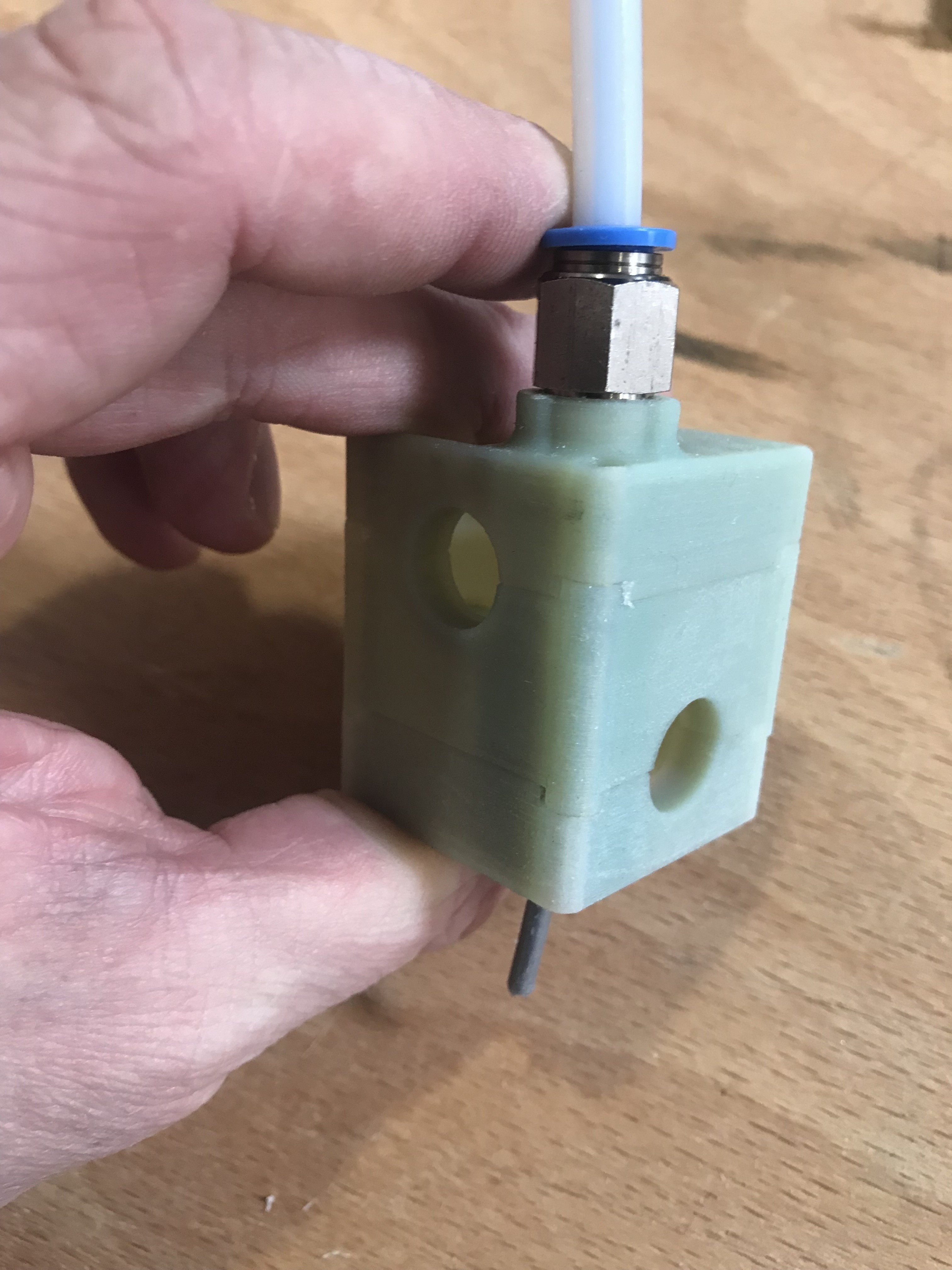 Free STL file Ultimaker 2 extended + print head incl. material guidance ...