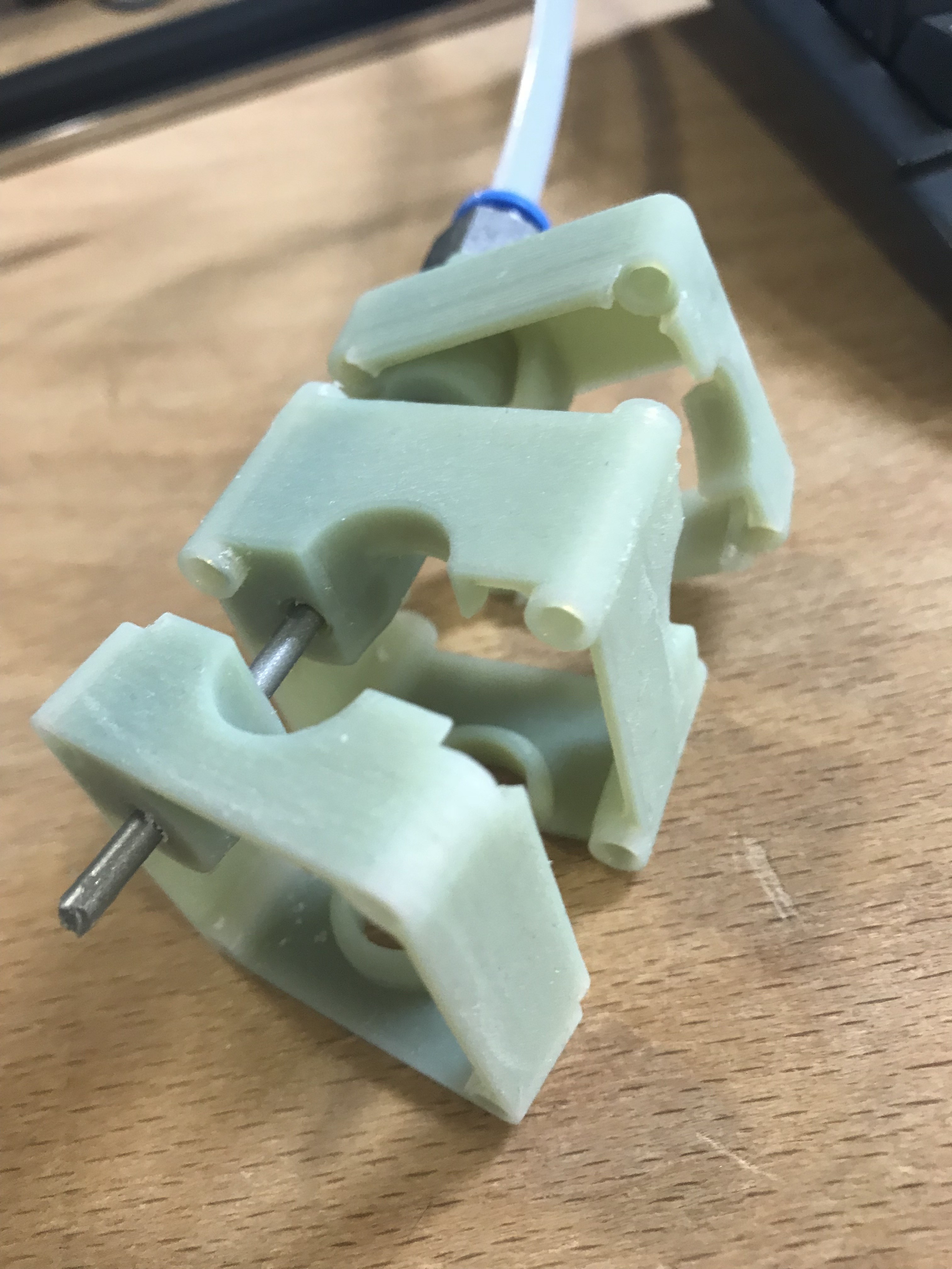 Free STL file Ultimaker 2 extended + print head incl. material guidance ...