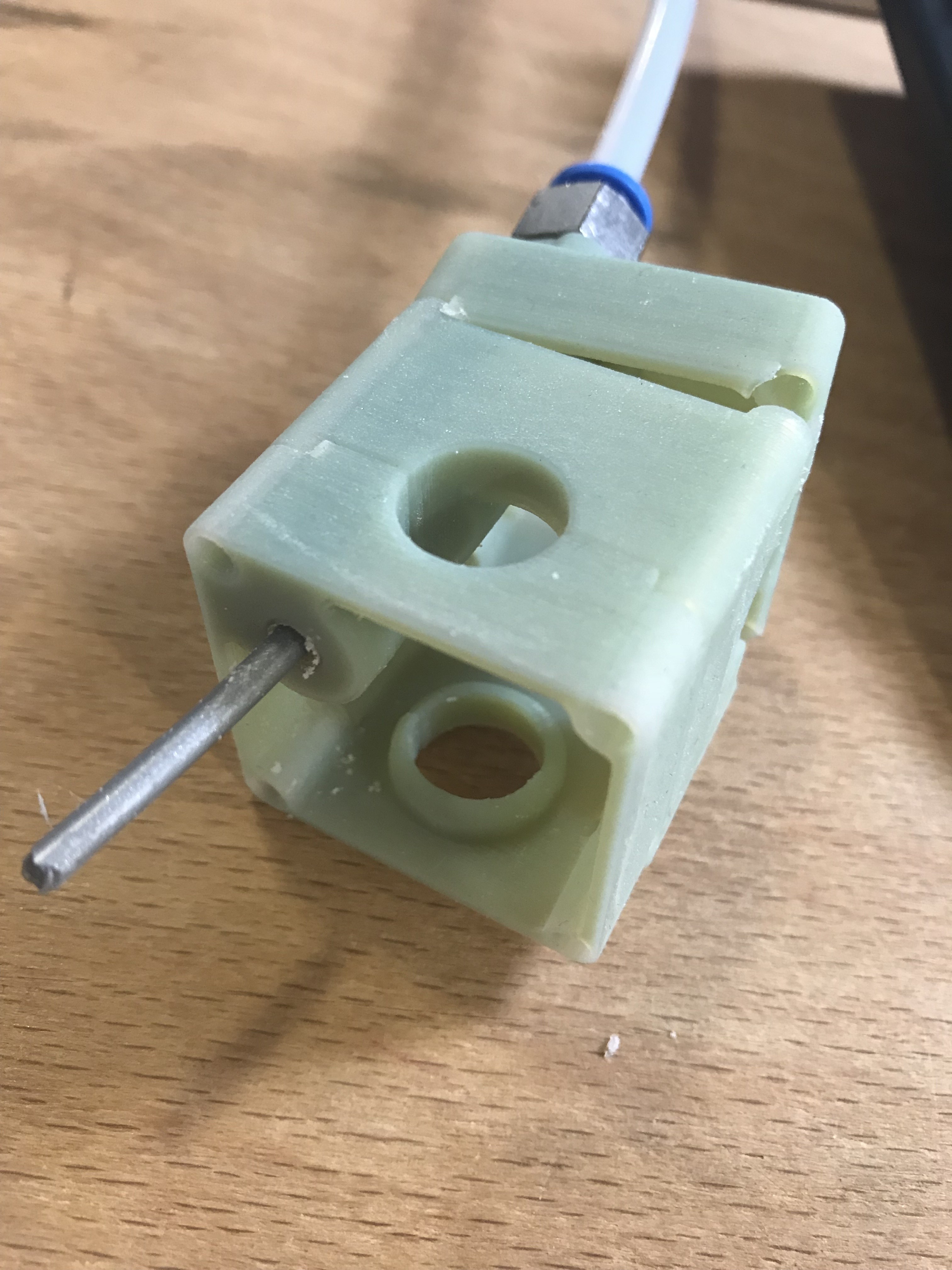 Free STL file Ultimaker 2 extended + print head incl. material guidance ...