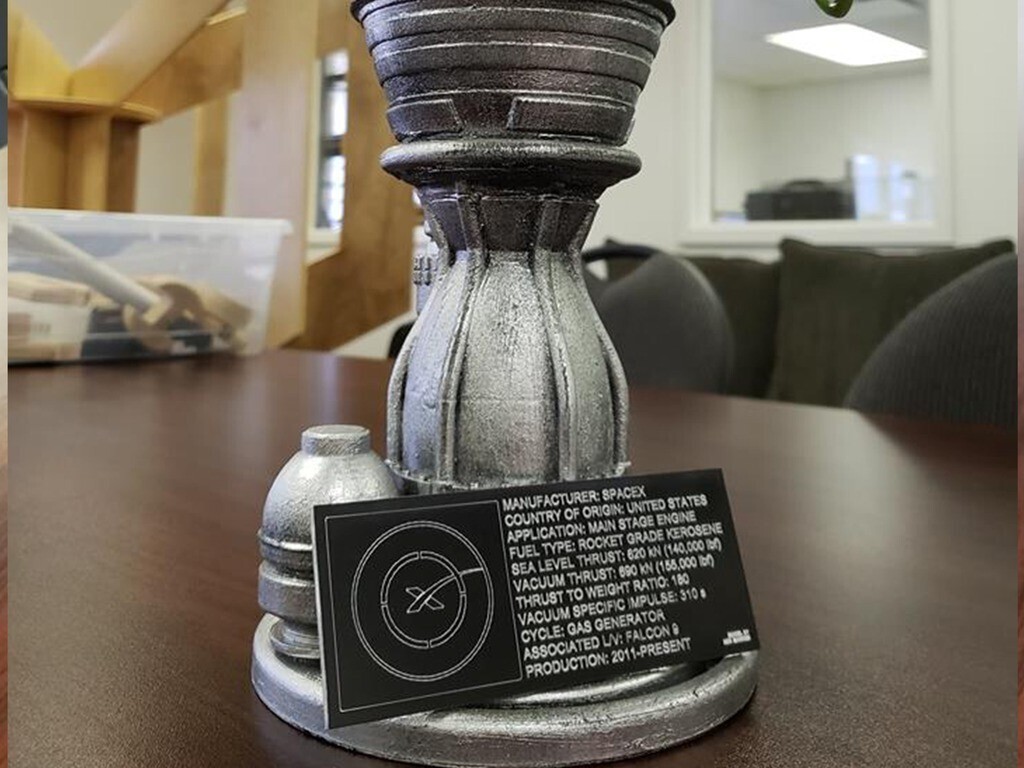 Free STL file SpaceX Thruster (Planter Pot)・Model to download and 3D ...