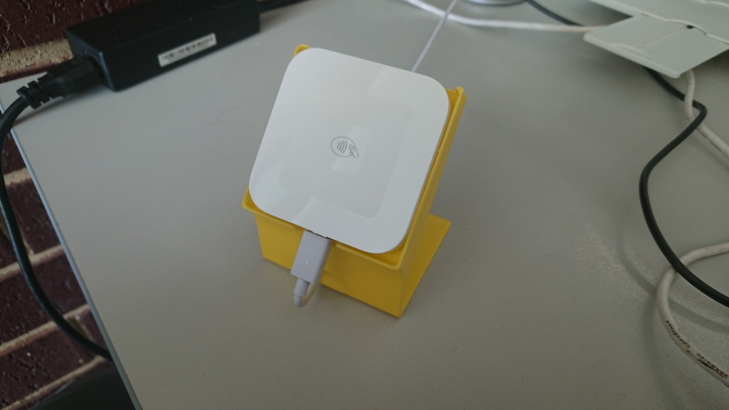 Free 3D file Square Reader Holder 🟪・3D printable object to download・Cults