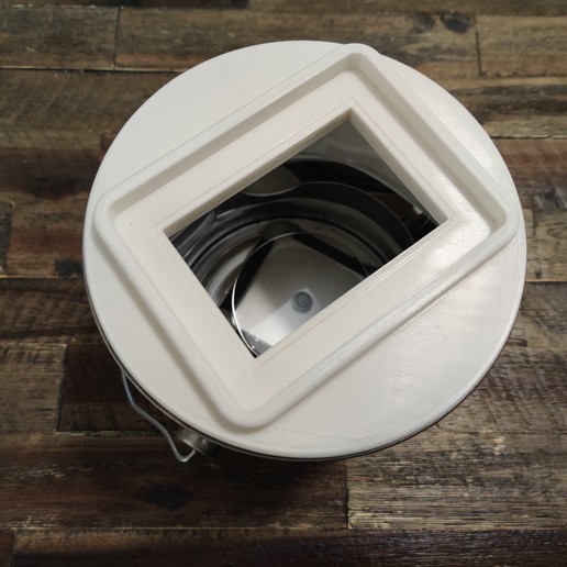 Download free STL file UV Resin Curing Paint Can Lid • 3D printable ...