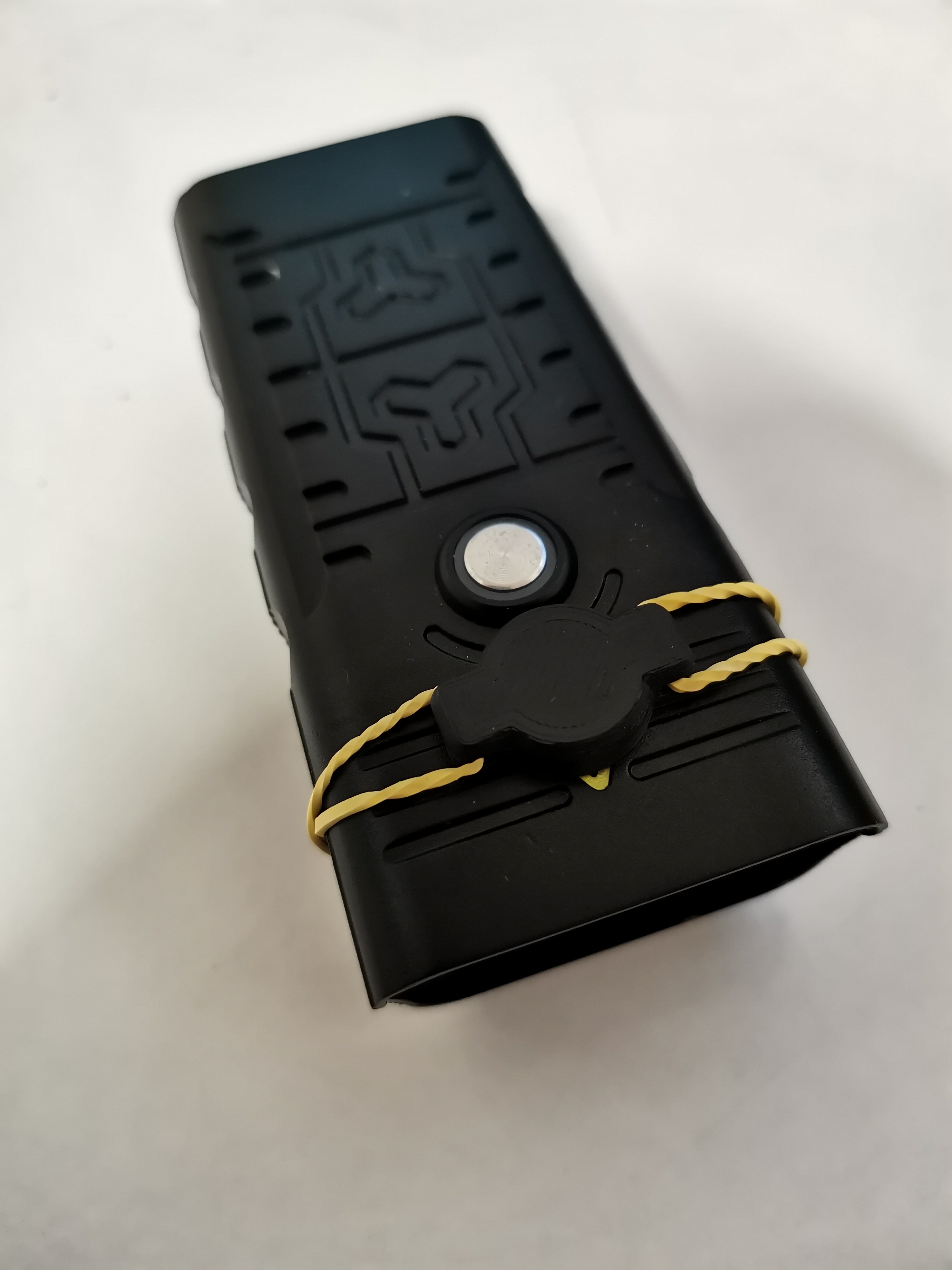 Free STL file power button cover 📱・Object to download and to 3D print・Cults