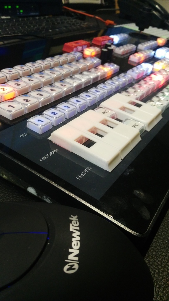 Free 3D file Newtek TC1 key cover・3D printable object to download・Cults