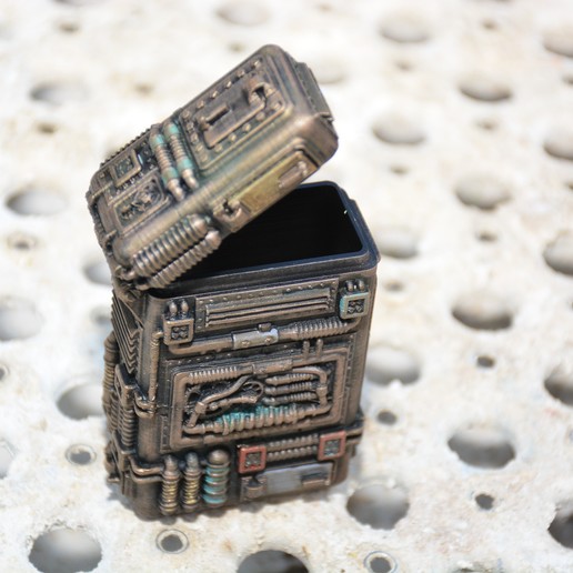 3D printing Steampunk box with hinge. • made with Creality CR20 Pro ・ Cults