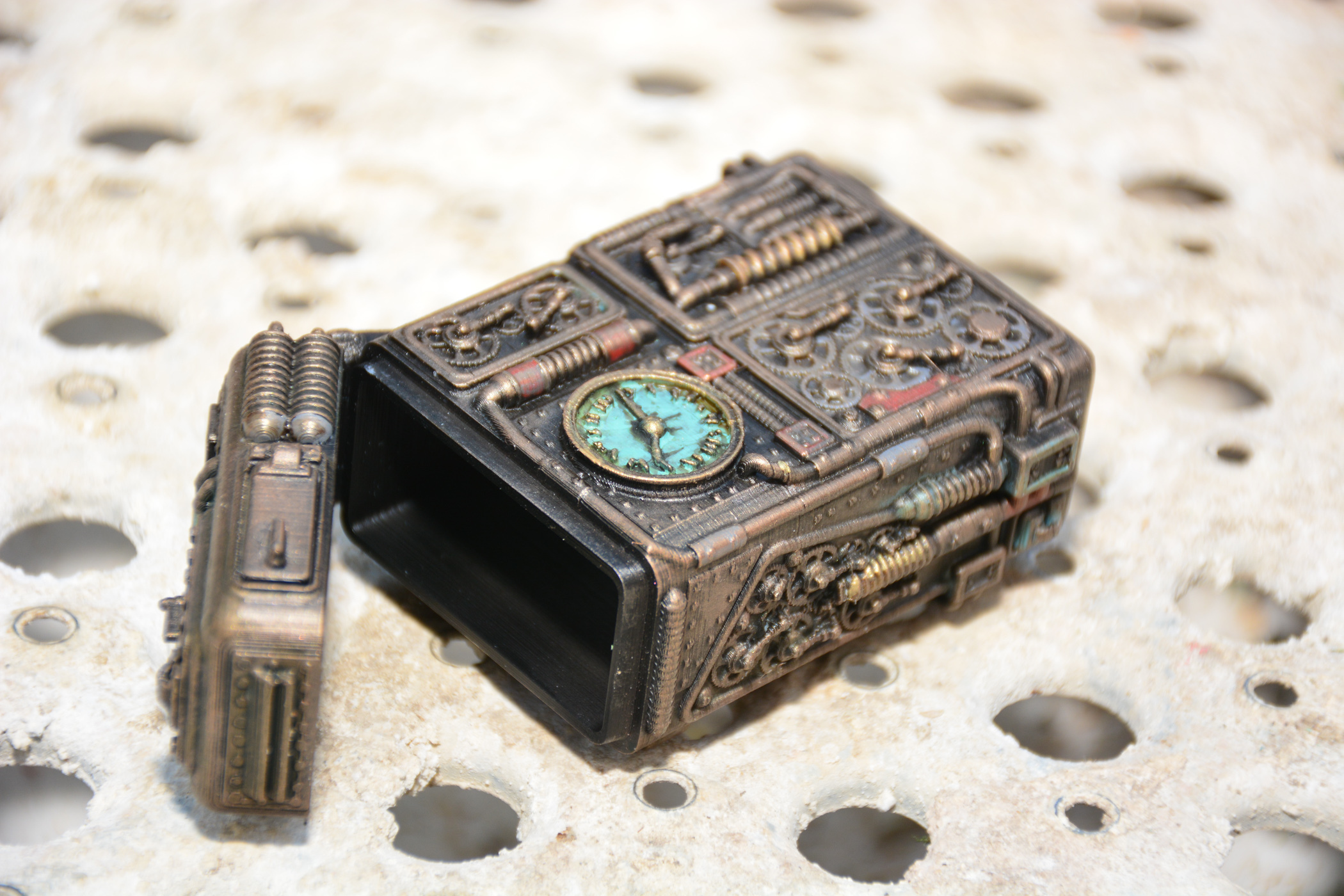 3D printing Steampunk box with hinge. • made with Creality CR20 Pro・Cults