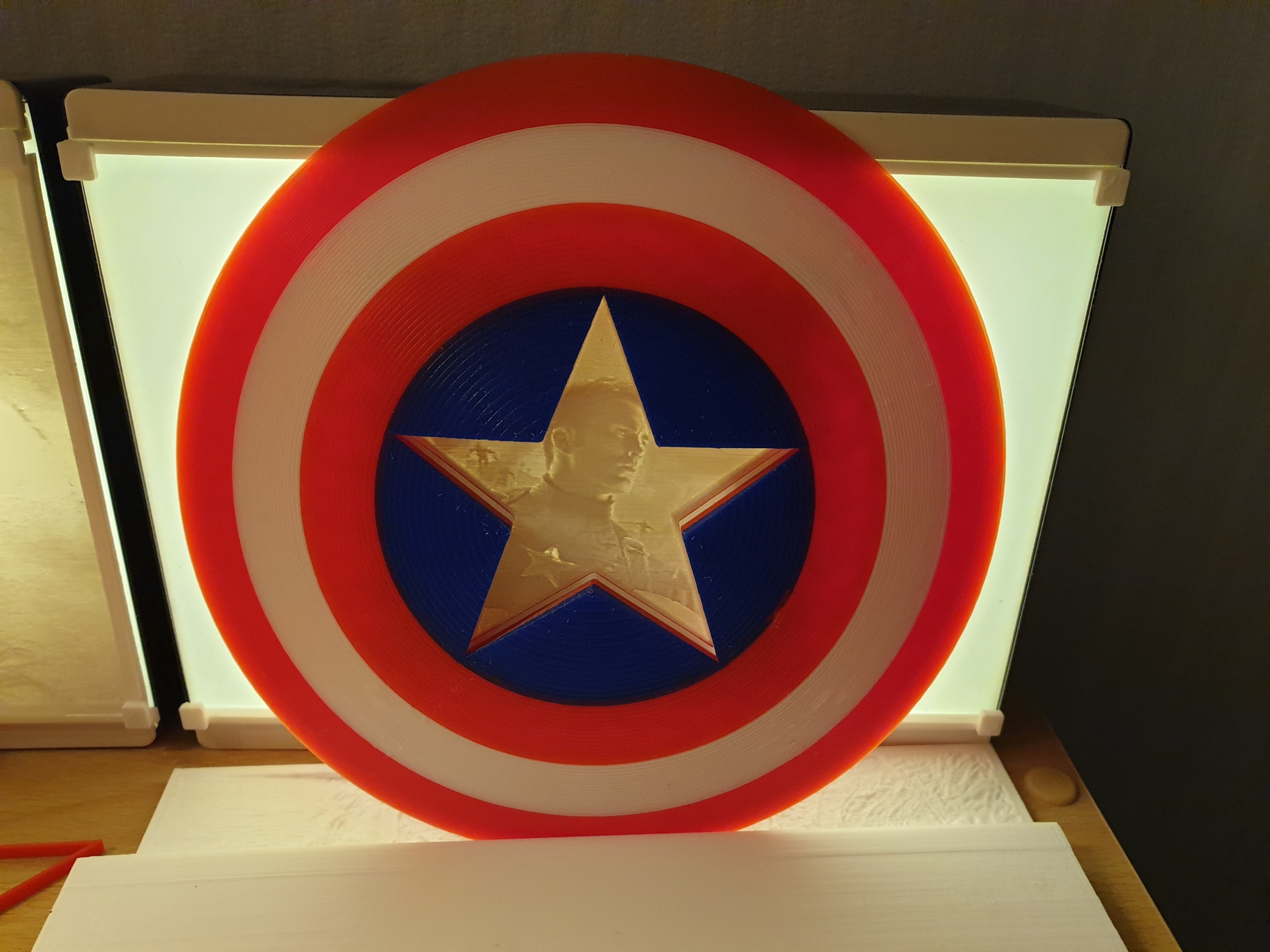 Download STL file Captain America Lithophane Shield (Marvel) • 3D print ...