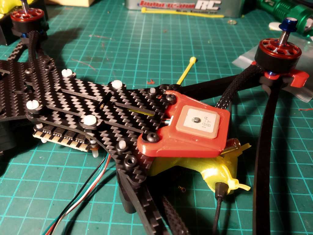 Free STL file Hyperlow Vert V2 GPS 180 / 220 holder・Model to download and 3D print・Cults