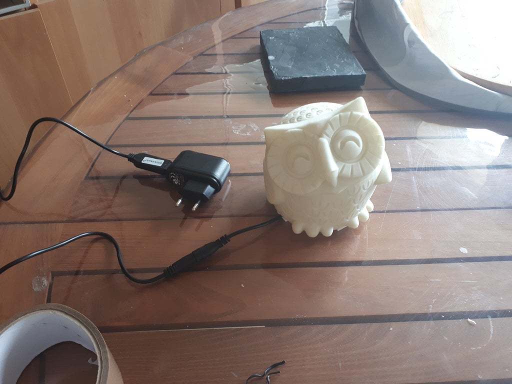 Free STL file Base pour Led・3D printable model to download・Cults