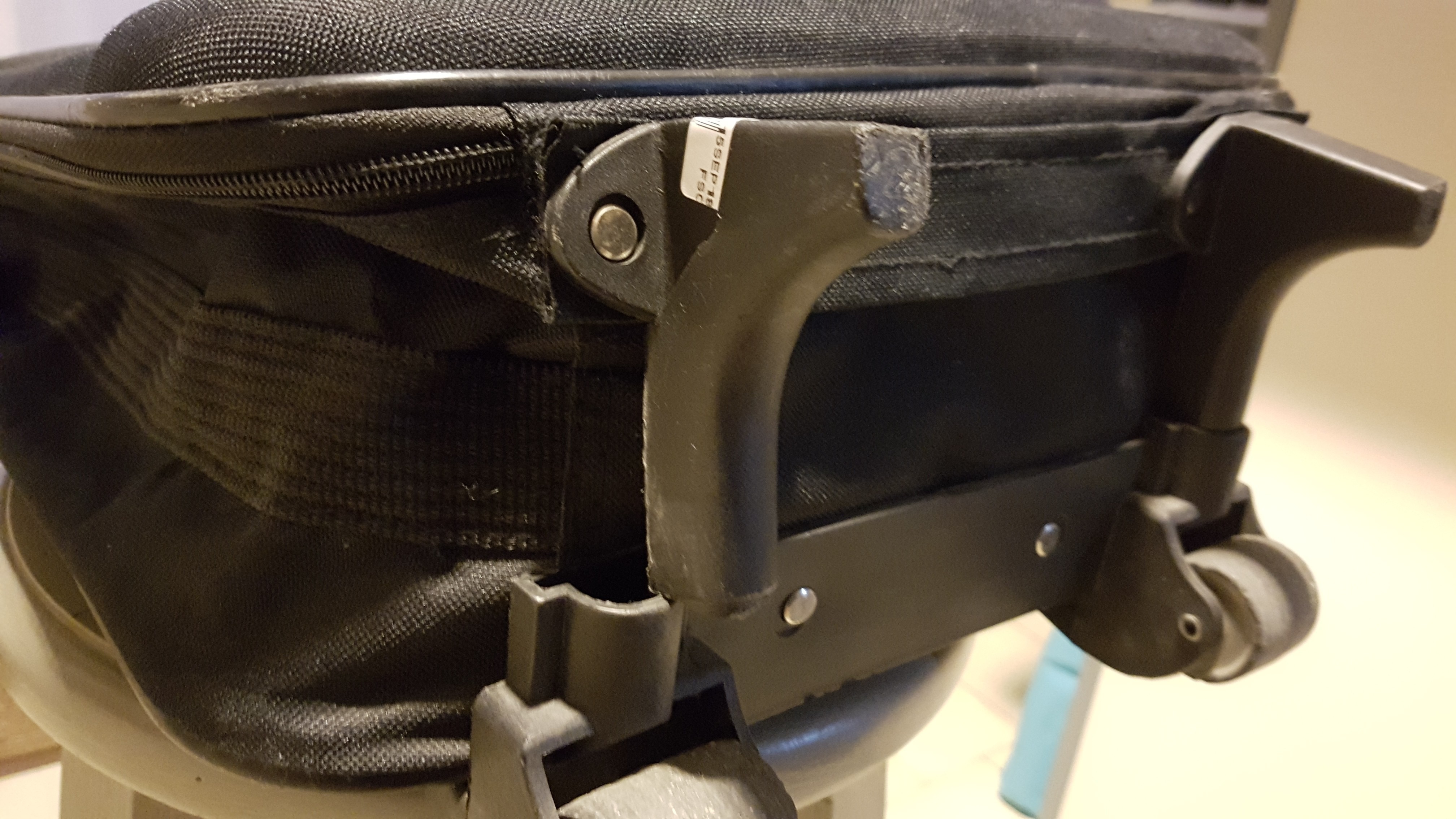 Download free STL file Suitcase support foot • Template to 3D print ・ Cults