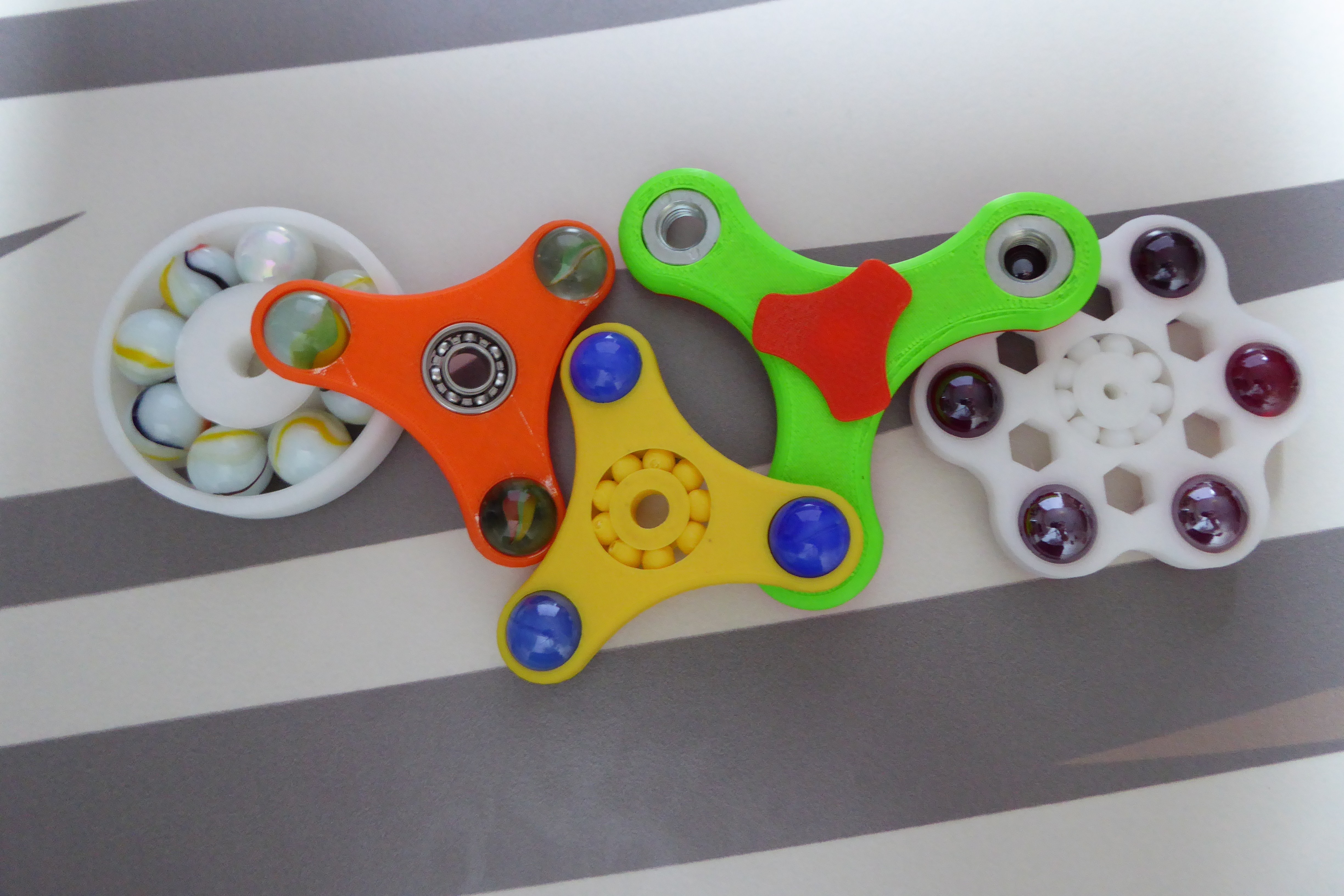 Fichier STL gratuit Hand Spinner with printed Bearing・Modèle pour ...