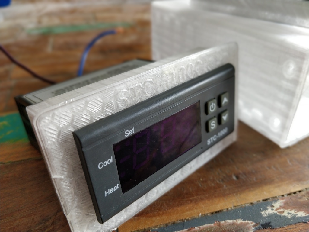 Archivo 3D gratis Caja STC 1000・Diseño de impresión 3D para descargar・Cults