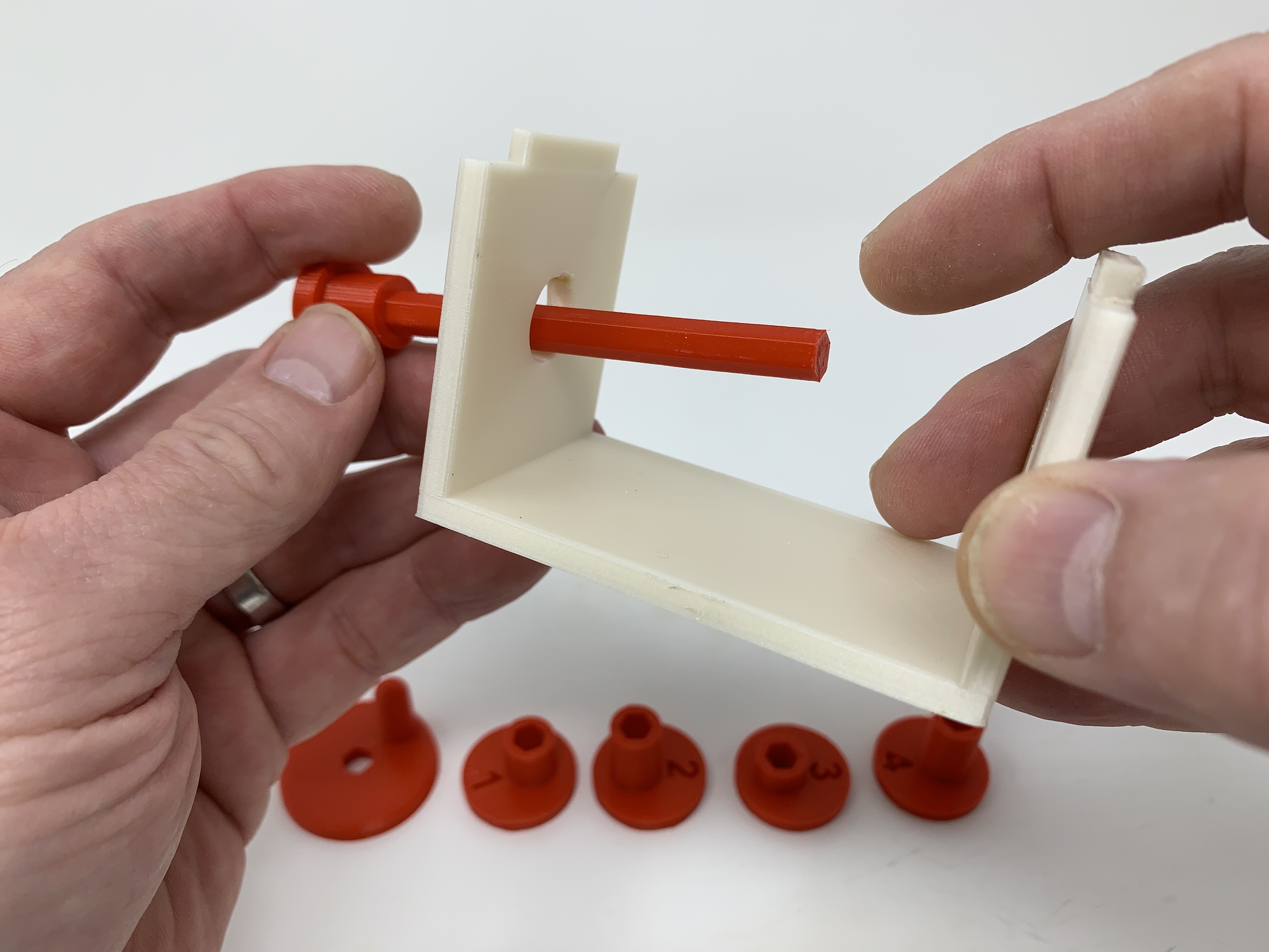 Free STL file "Lora and I", a Simple 3D Printed Automaton. 📱・Object to ...