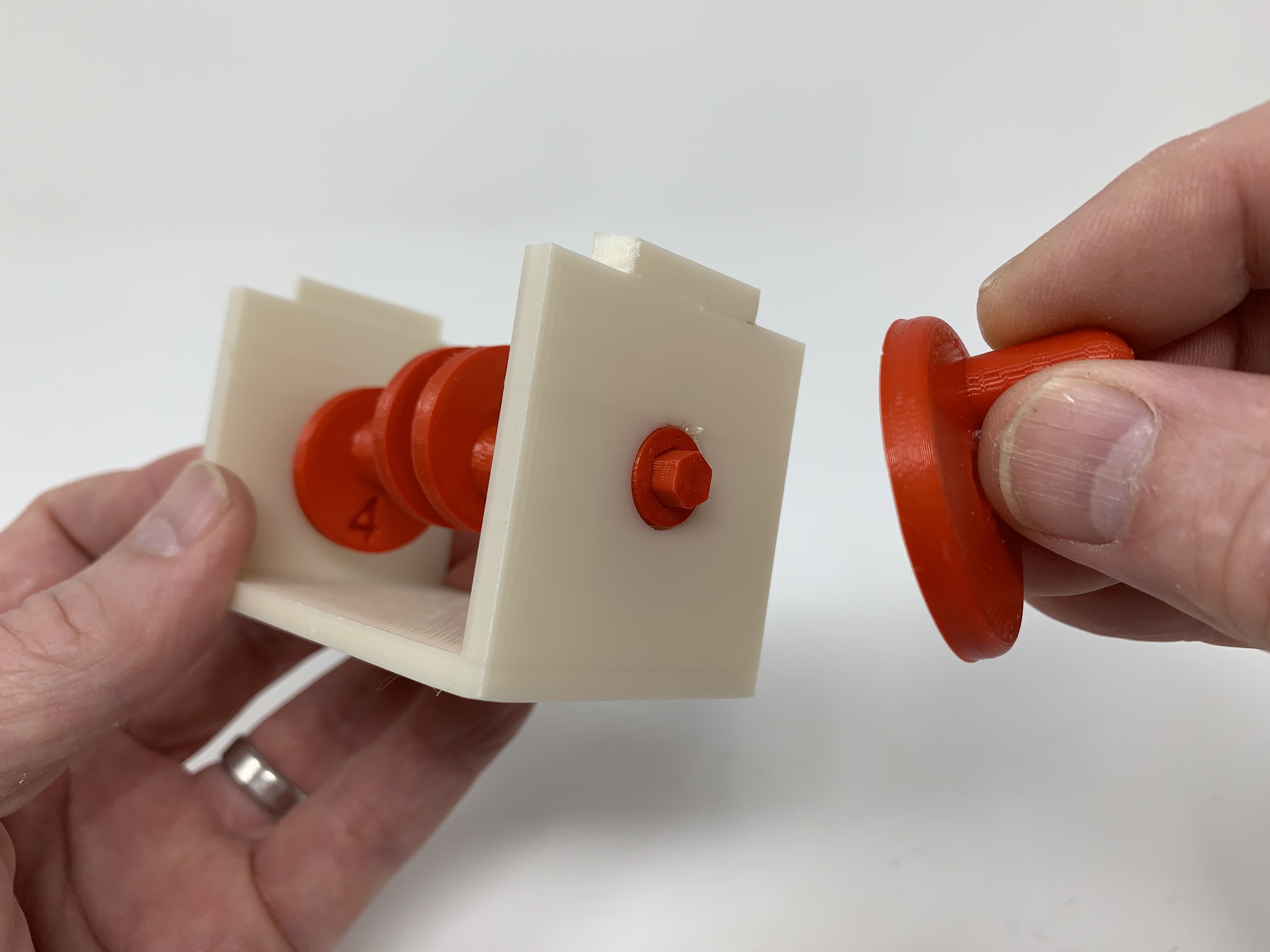 Free STL file "Lora and I", a Simple 3D Printed Automaton. 📱・Object to ...