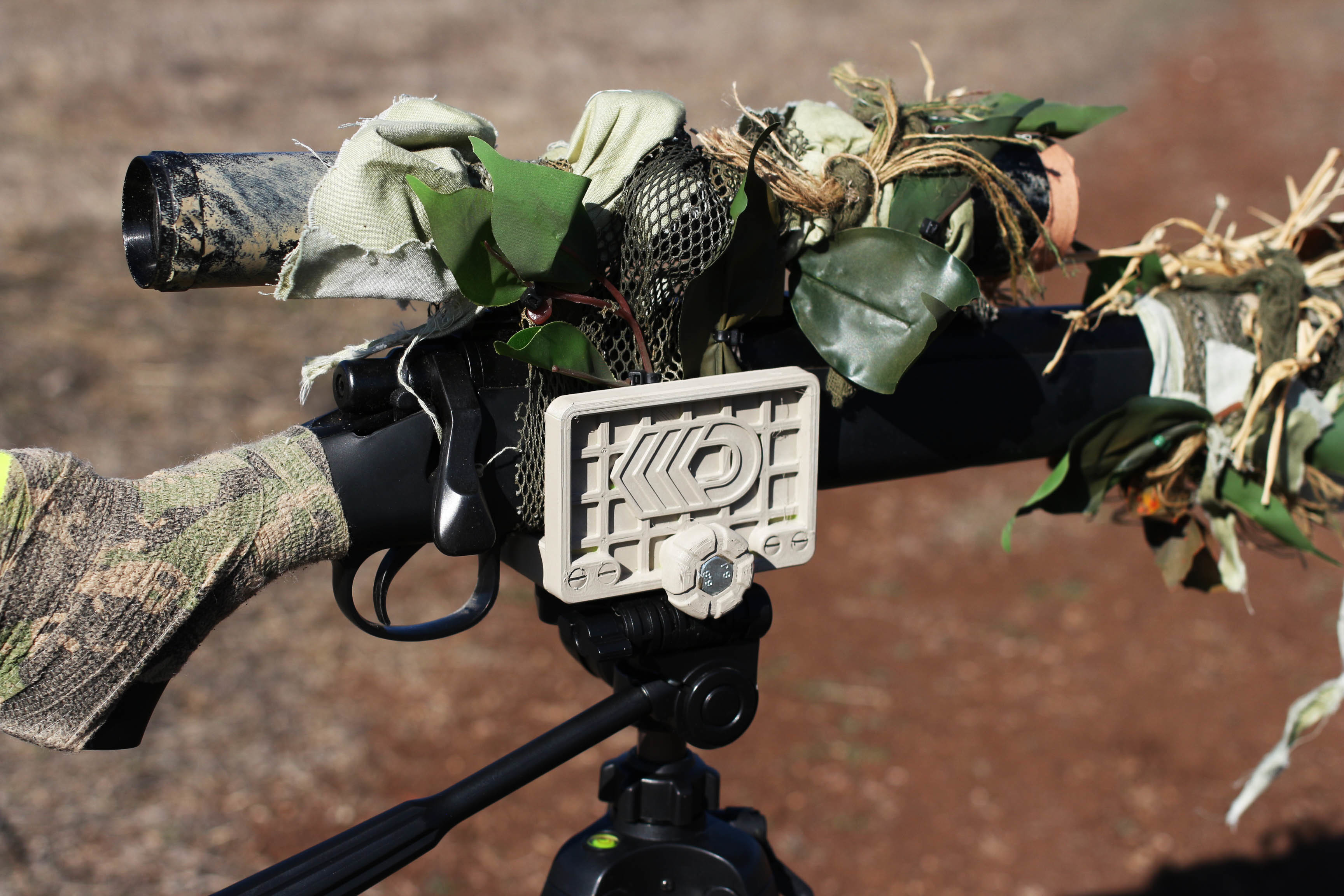 STL file TRIPOD RIFLE MOUNT 🔫・3D printer model to download・Cults