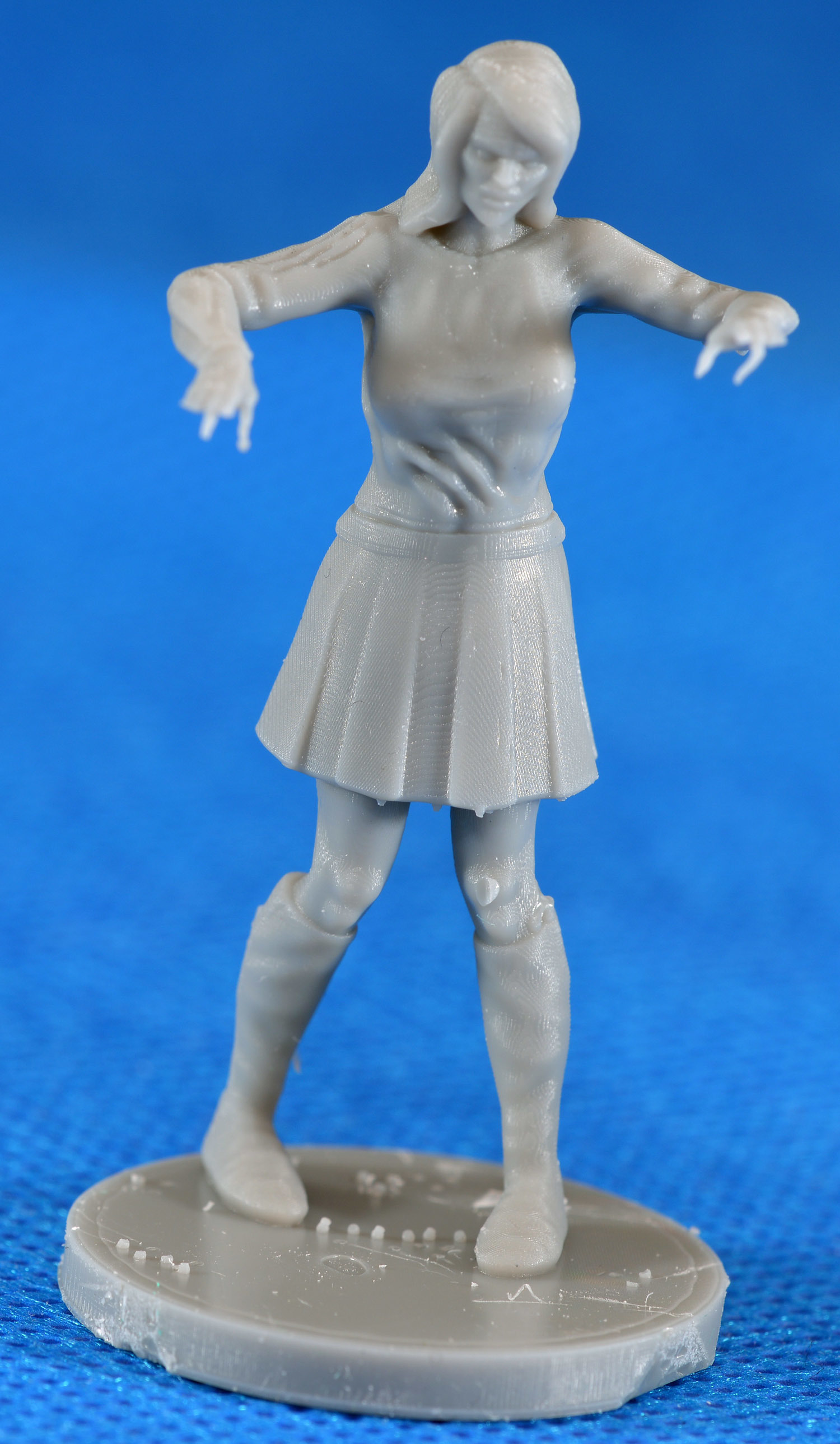 STL file Zombie woman・Model to download and 3D print・Cults