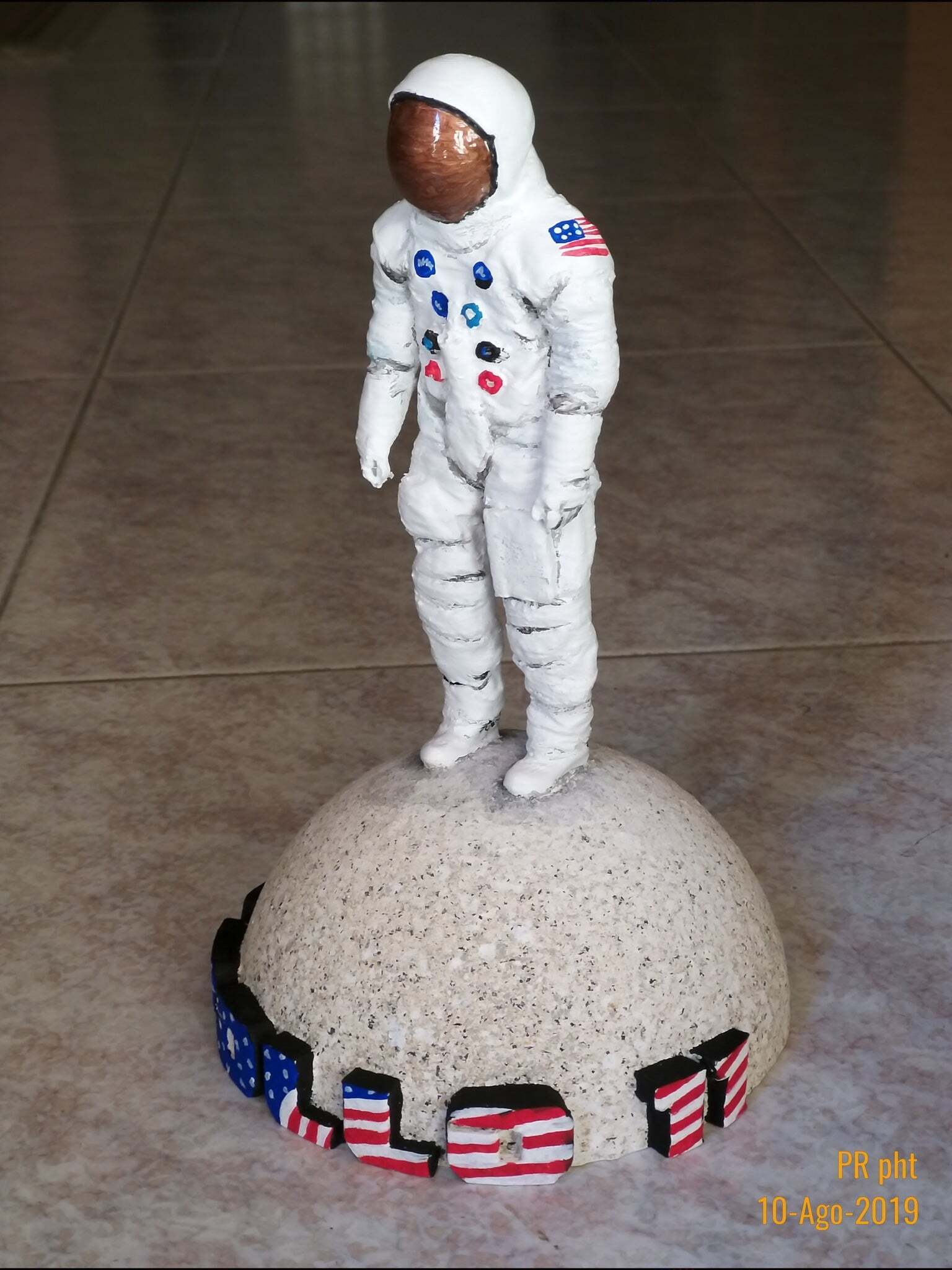 Free STL file Tribute Apollo 11・Object to download and to 3D print・Cults