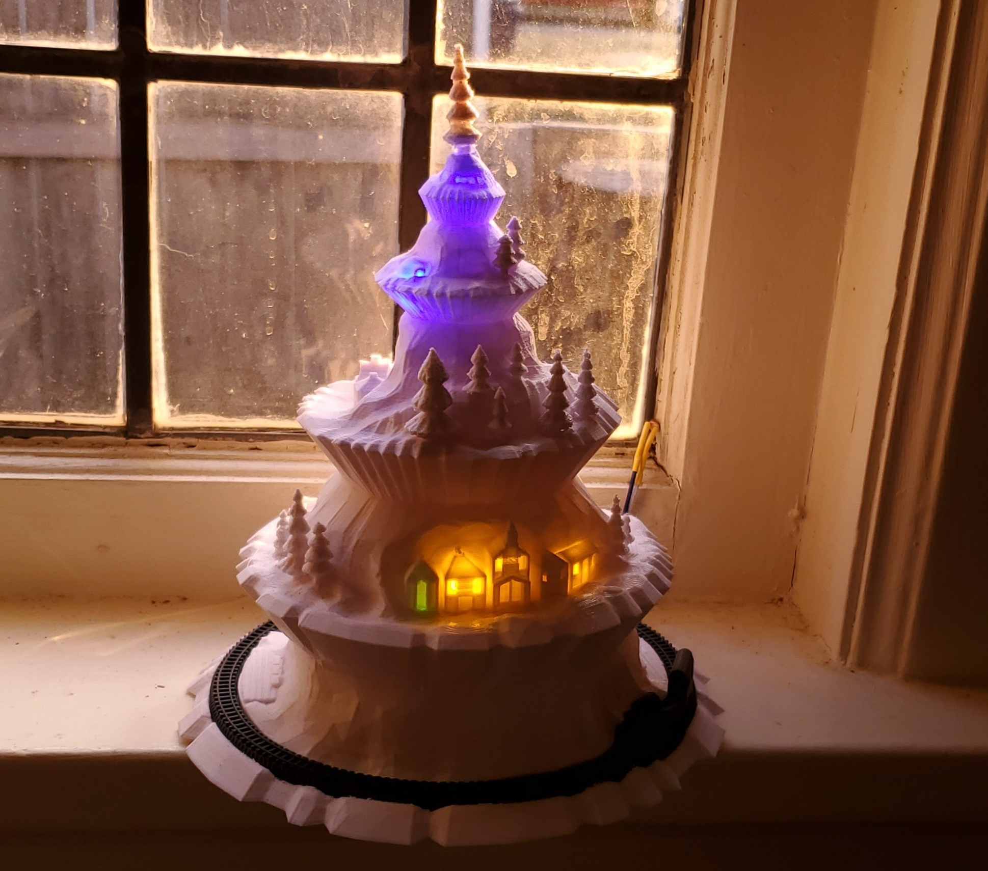 Free STL file Gift for Free 2020 Christmas Tree Village 🎁・3D printable ...