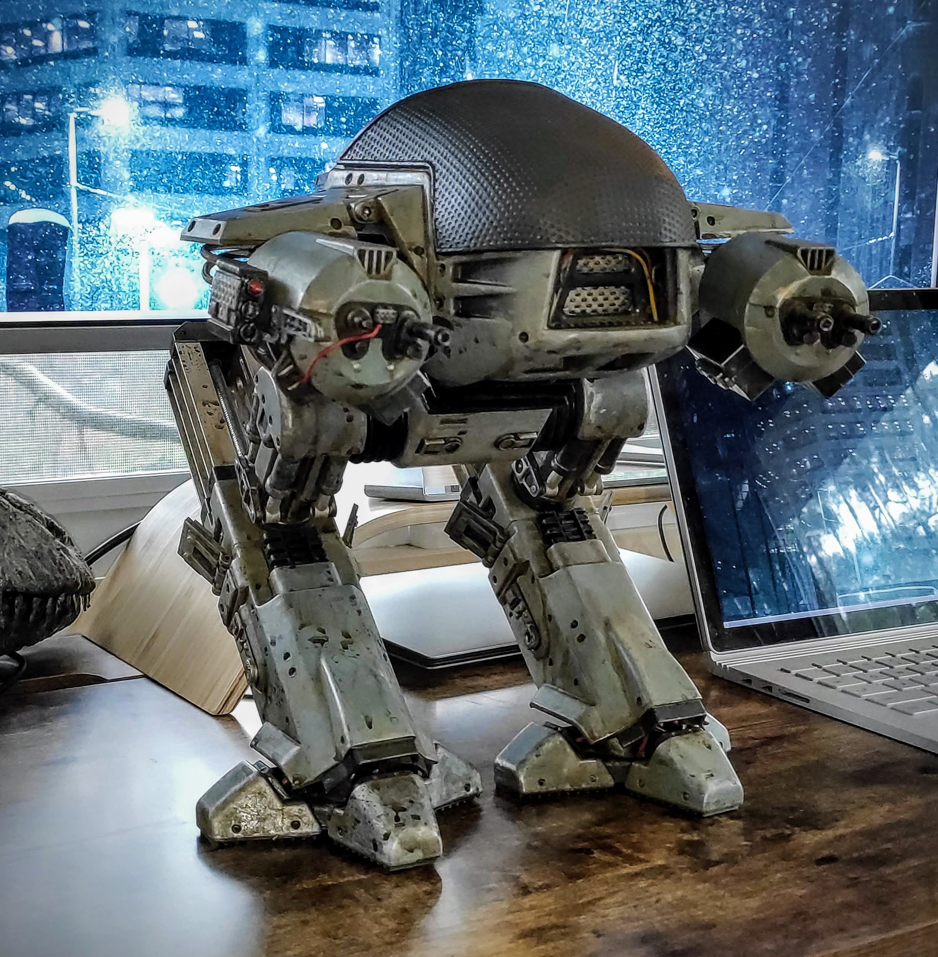 3D printable ED-209 - Robocop 1987 • made with anycubic 4max pro.・Cults