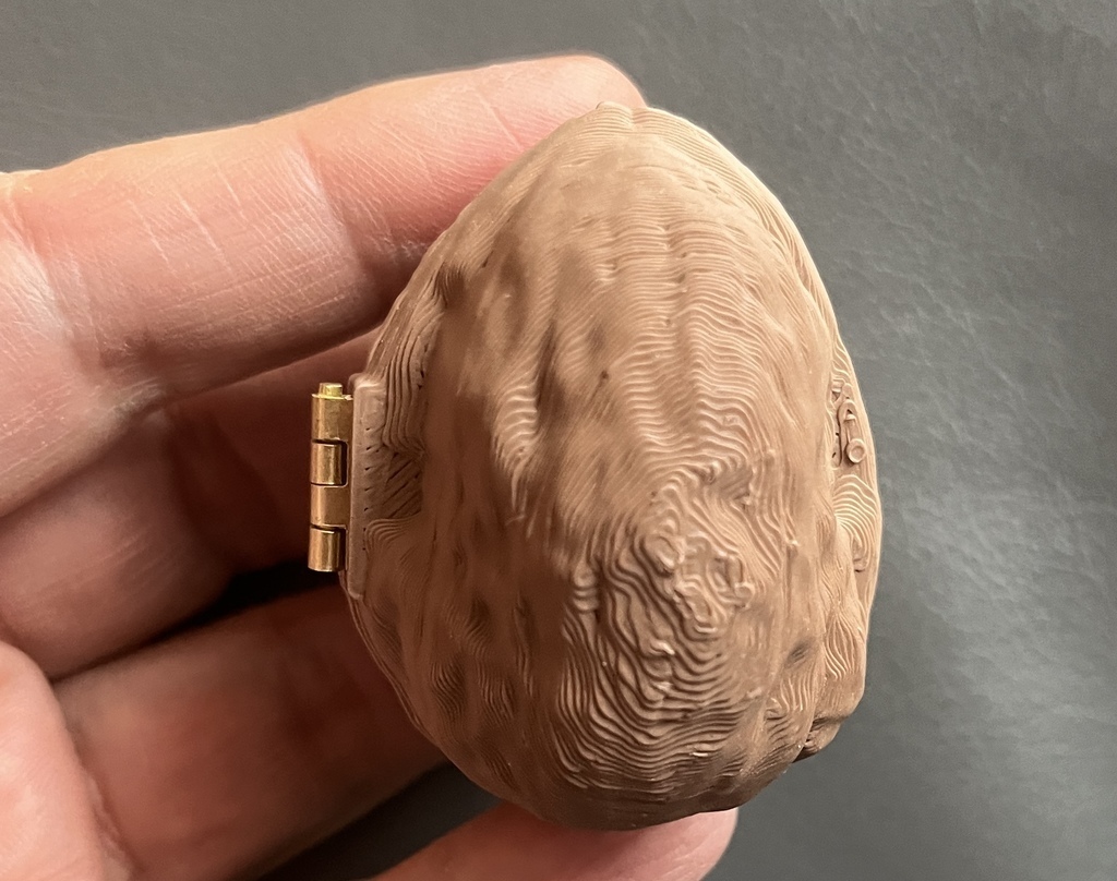 Free 3D file Nativity in a Walnut 🎄・3D printable design to download・Cults