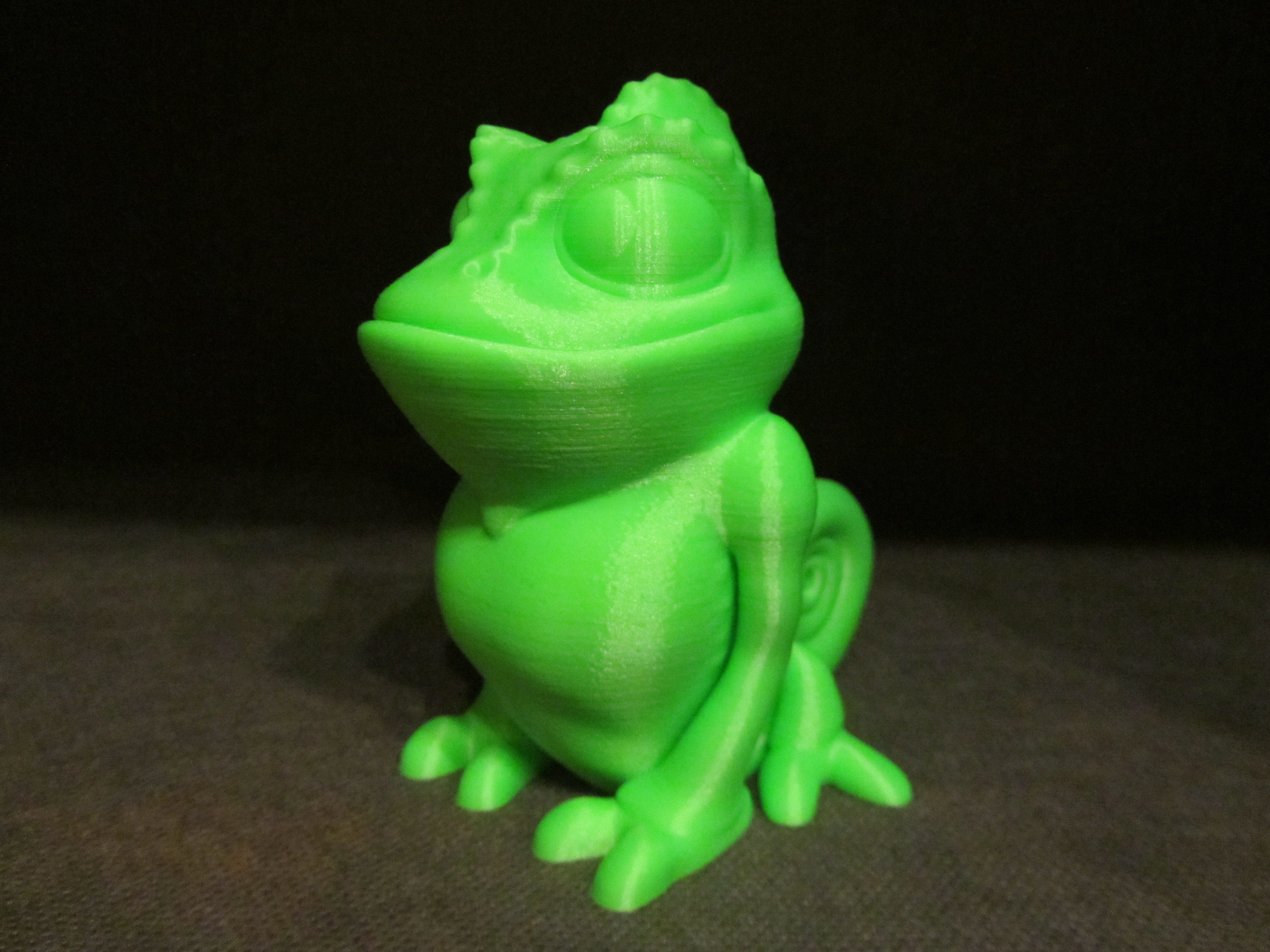 STL file Pascal the Chameleon (Easy print no support) 🗿・Model to ...