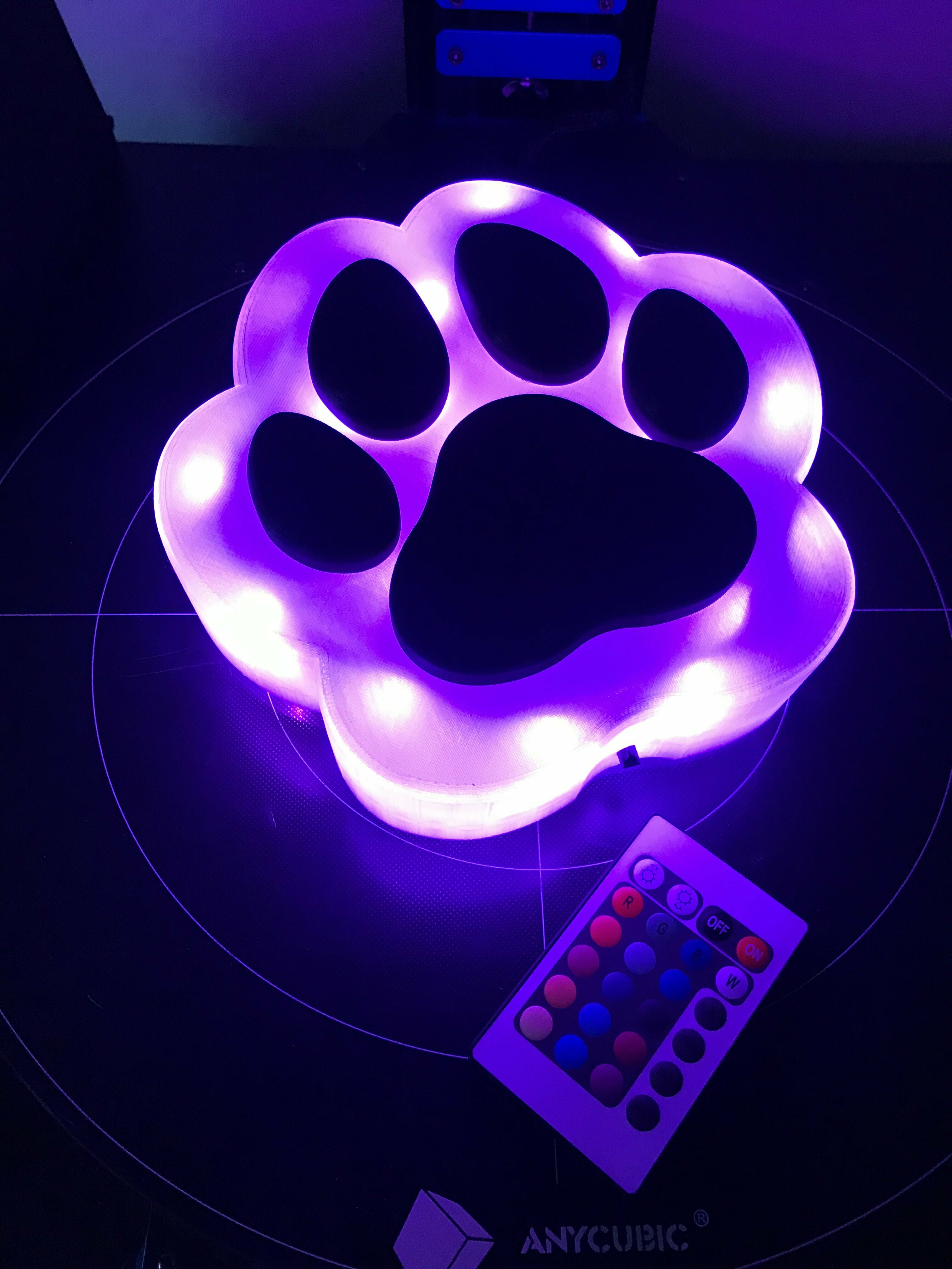 STL file Paw night lamp・3D printing template to download・Cults