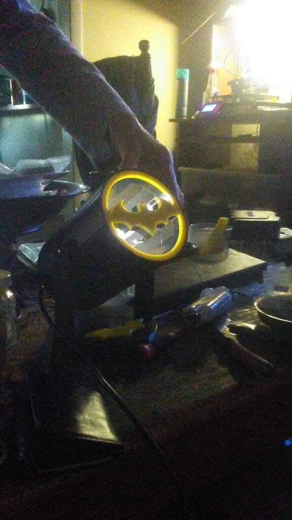 Free STL file bat signal large 🦇・3D print design to download・Cults